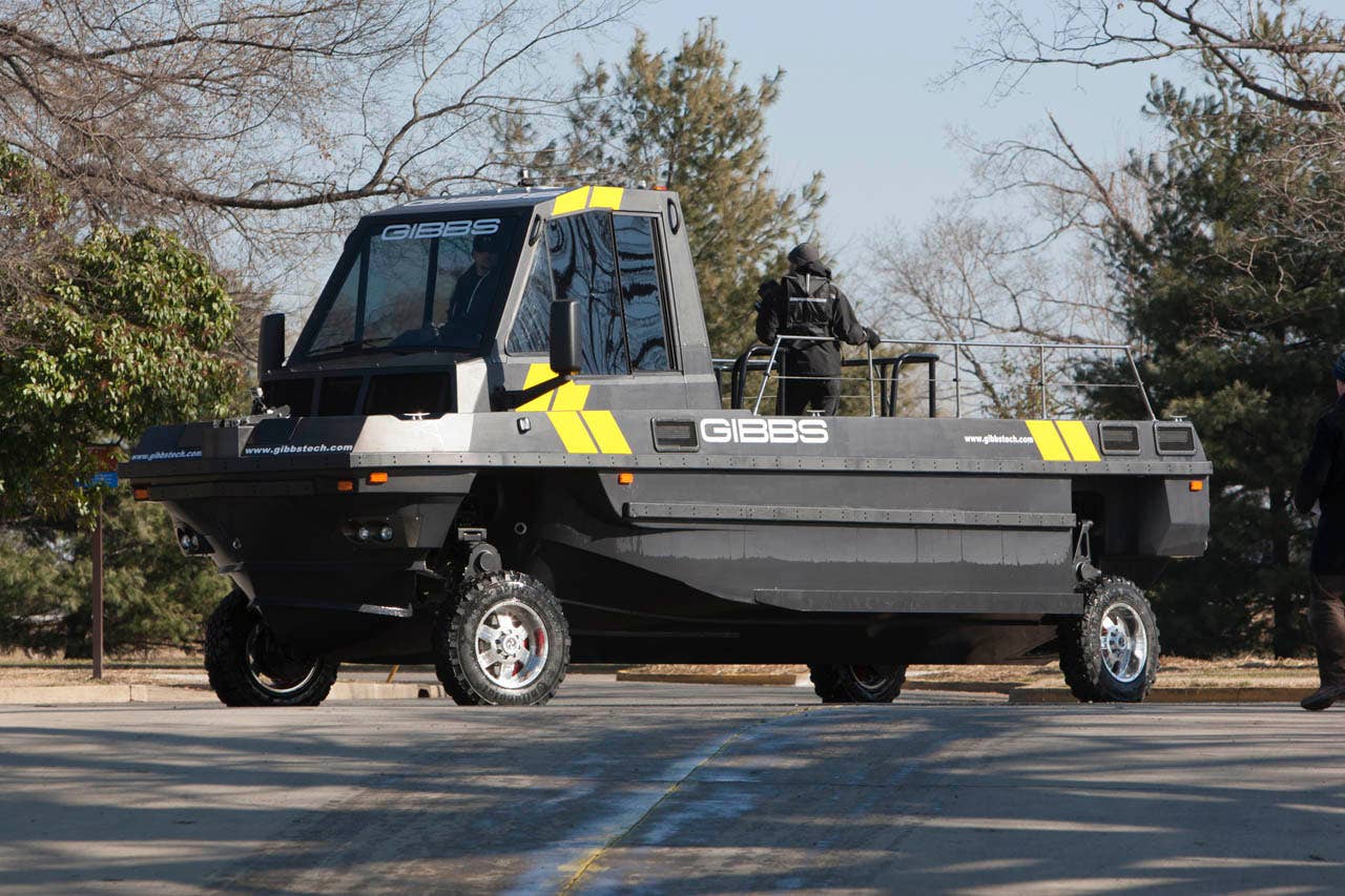 Gibbs debuts new pair of water-going amphitrucks - Autoblog
