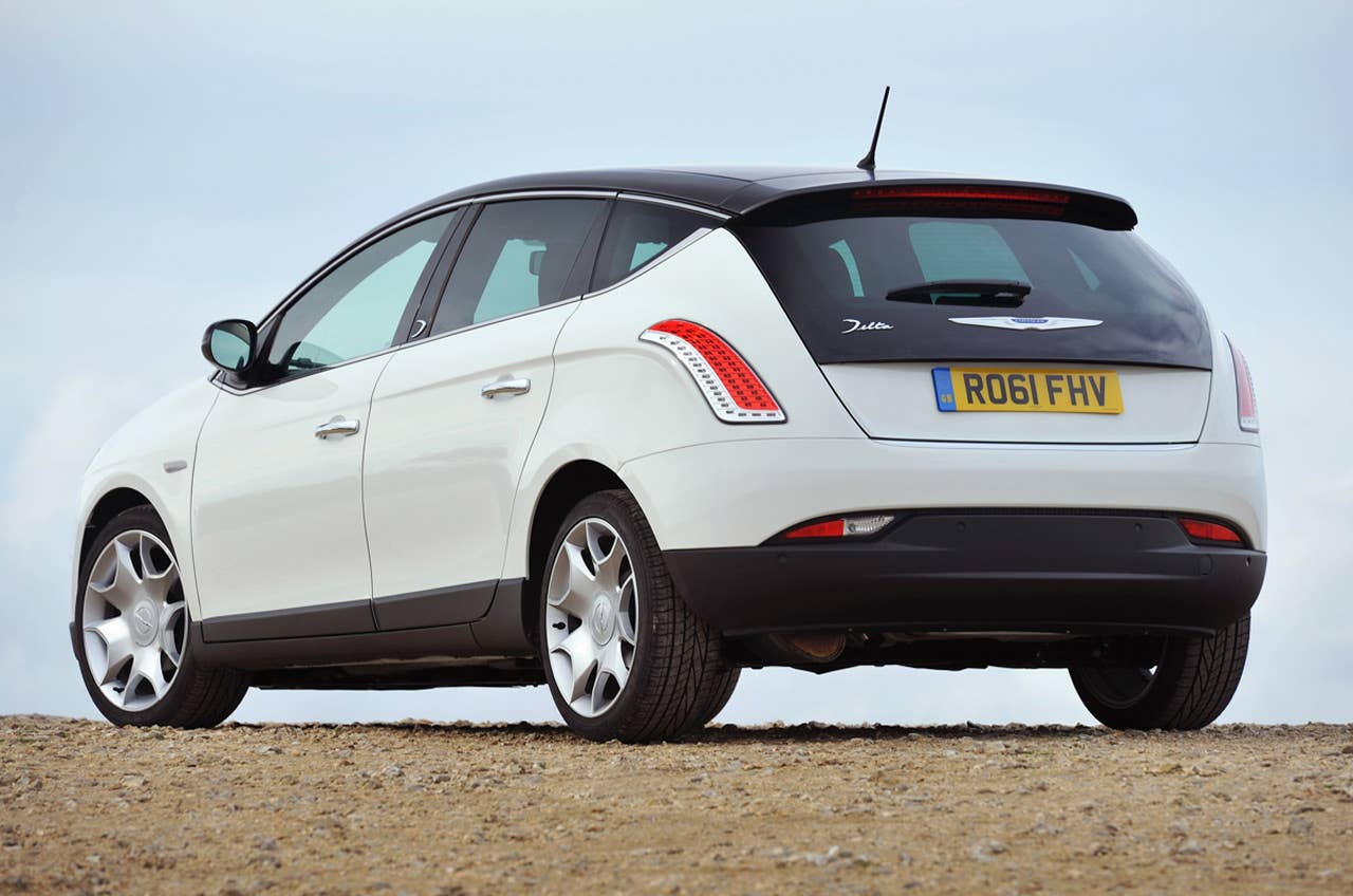 Chrysler shows off new Lancia-based Delta and Ypsilon models - Autoblog