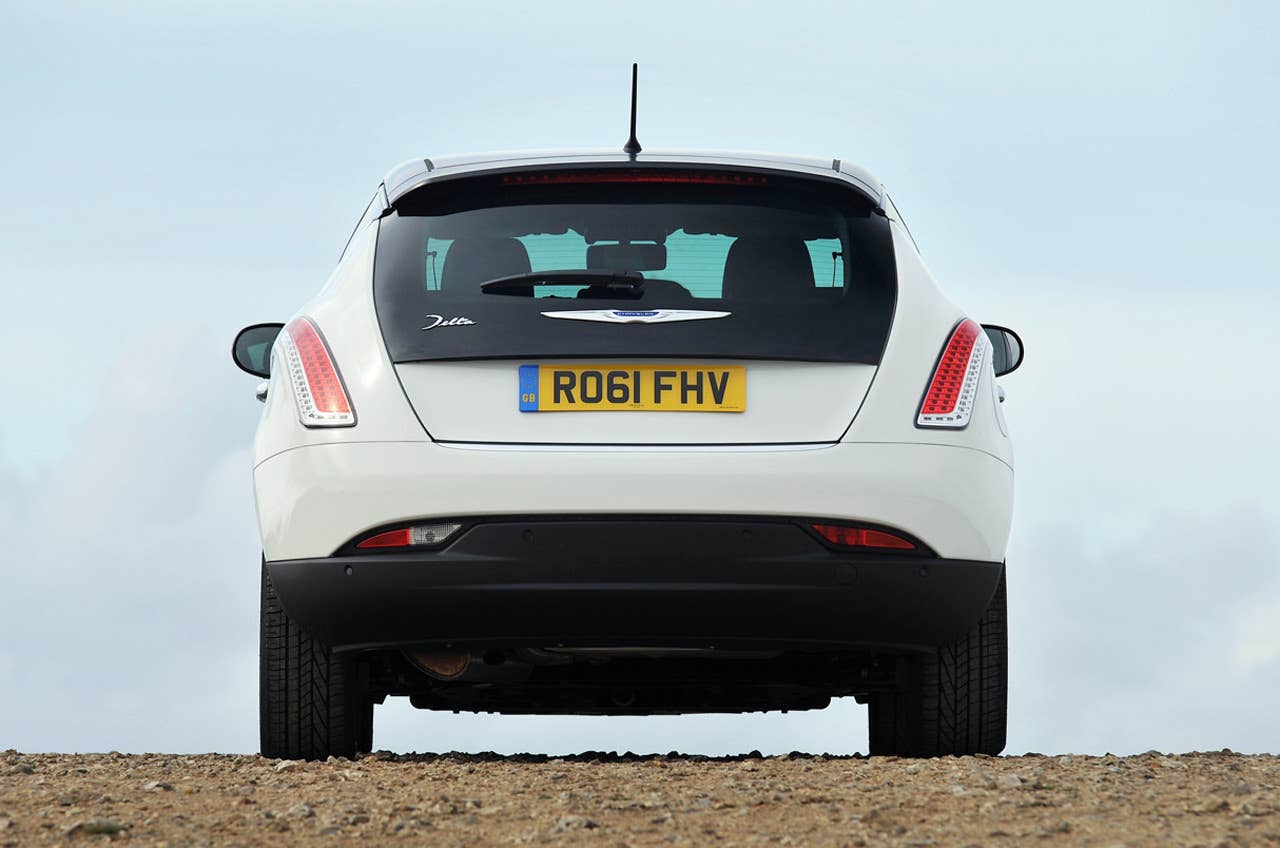 Chrysler shows off new Lancia-based Delta and Ypsilon models - Autoblog