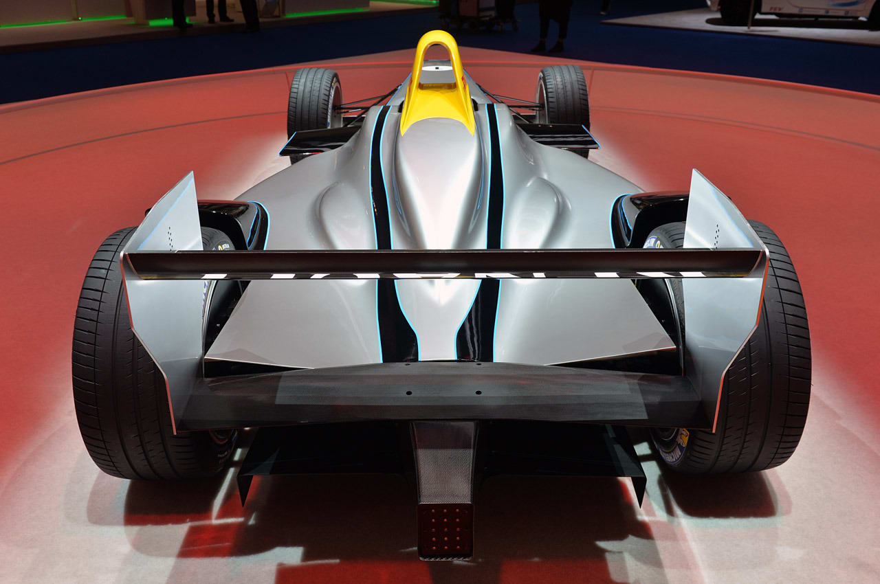 Spark-Renault SRT_01E Formula E Racecar a different kind of urban EV ...