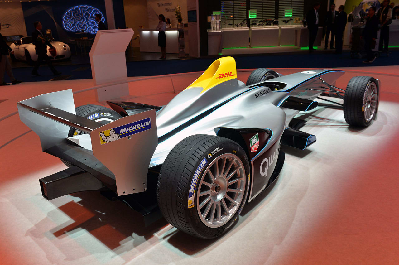 Spark-Renault SRT_01E Formula E Racecar a different kind of urban EV ...