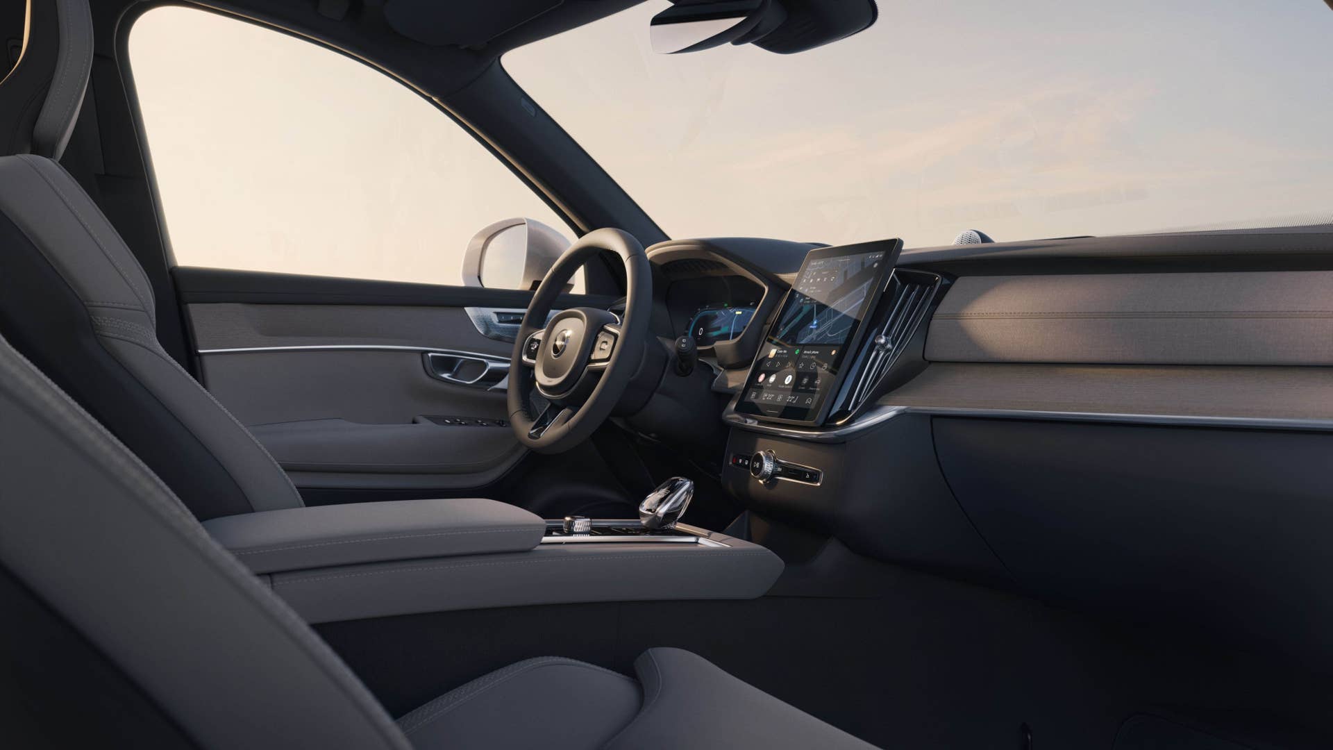 2025 Volvo XC90 gets new look, better tech, improved ride in heavy ...