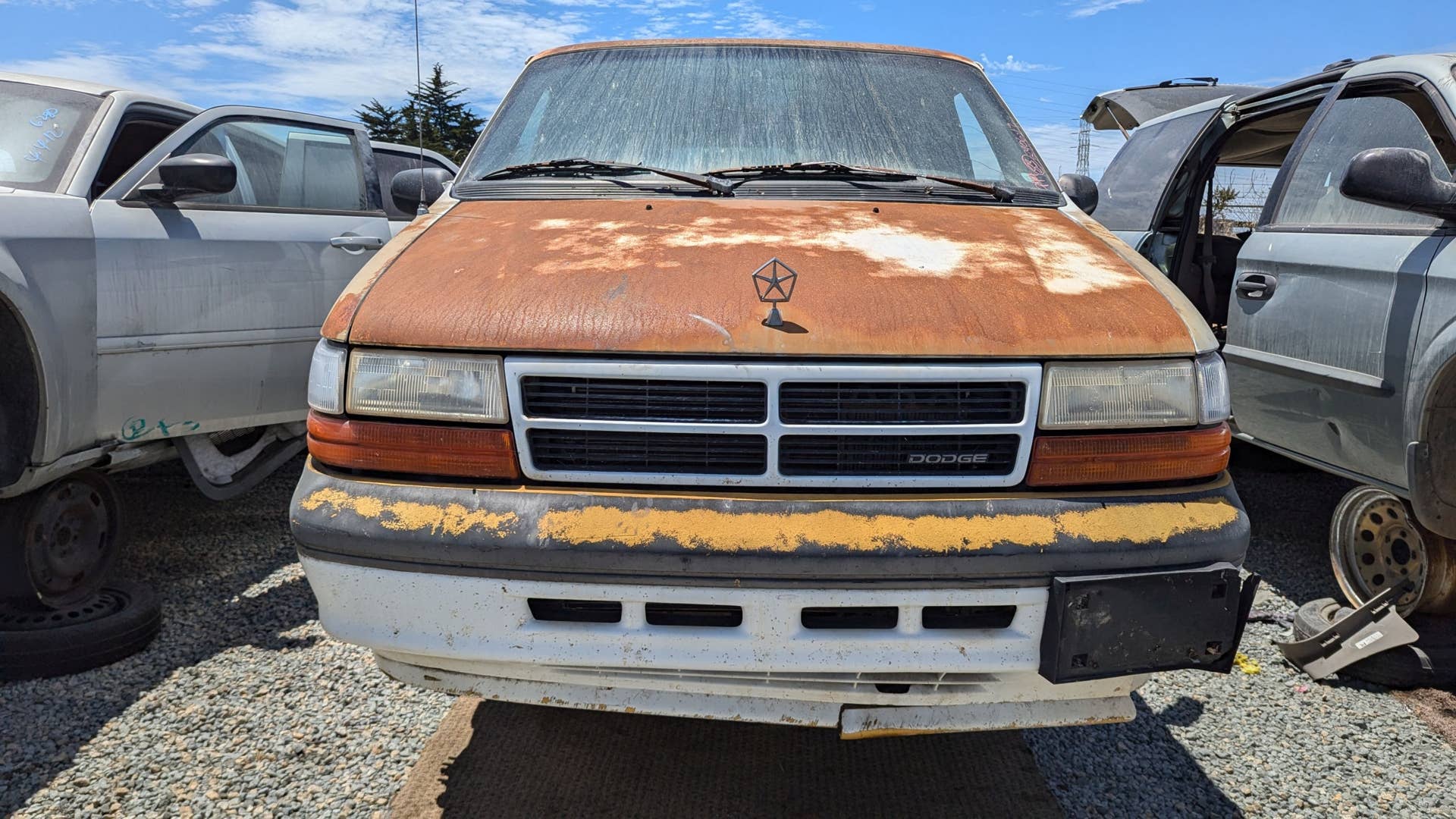 Junkyard Gem: 1994 Dodge Caravan with 434,475 miles - Autoblog