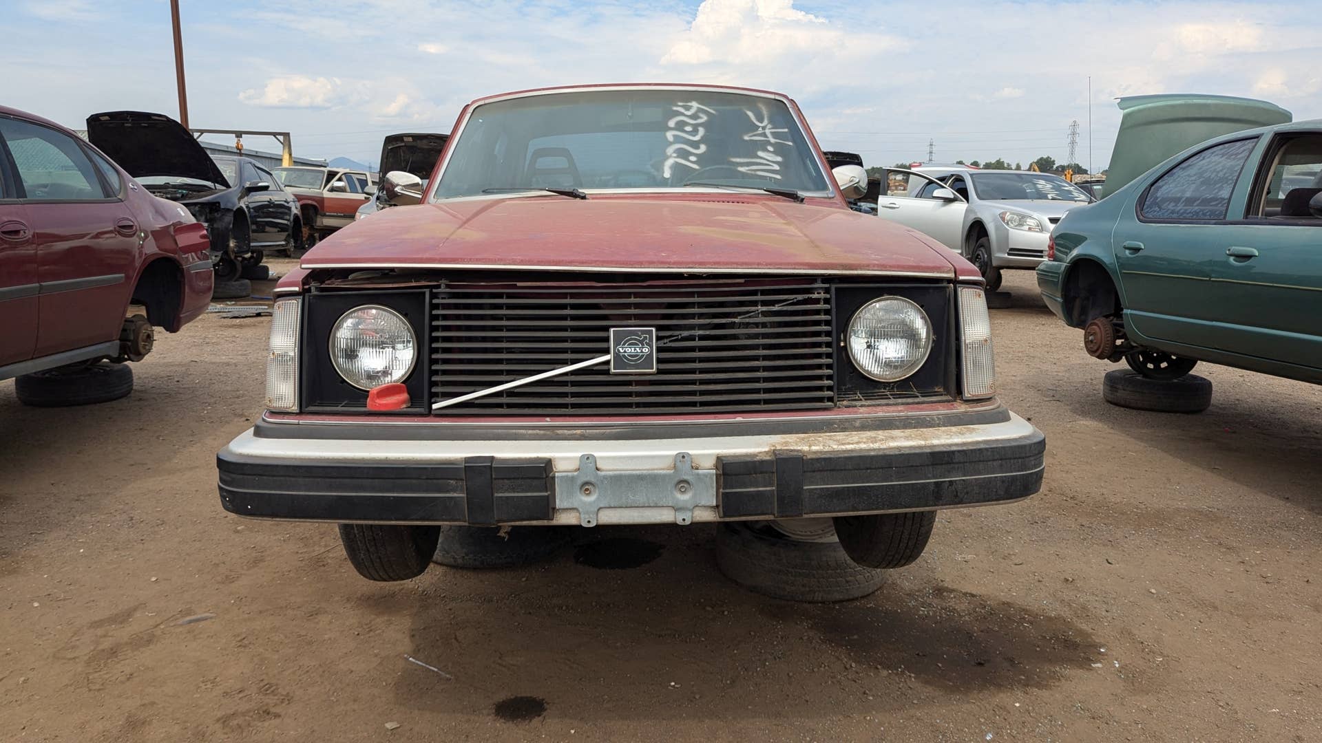 Junkyard Gem: 1976 Volvo 244 DL - Autoblog