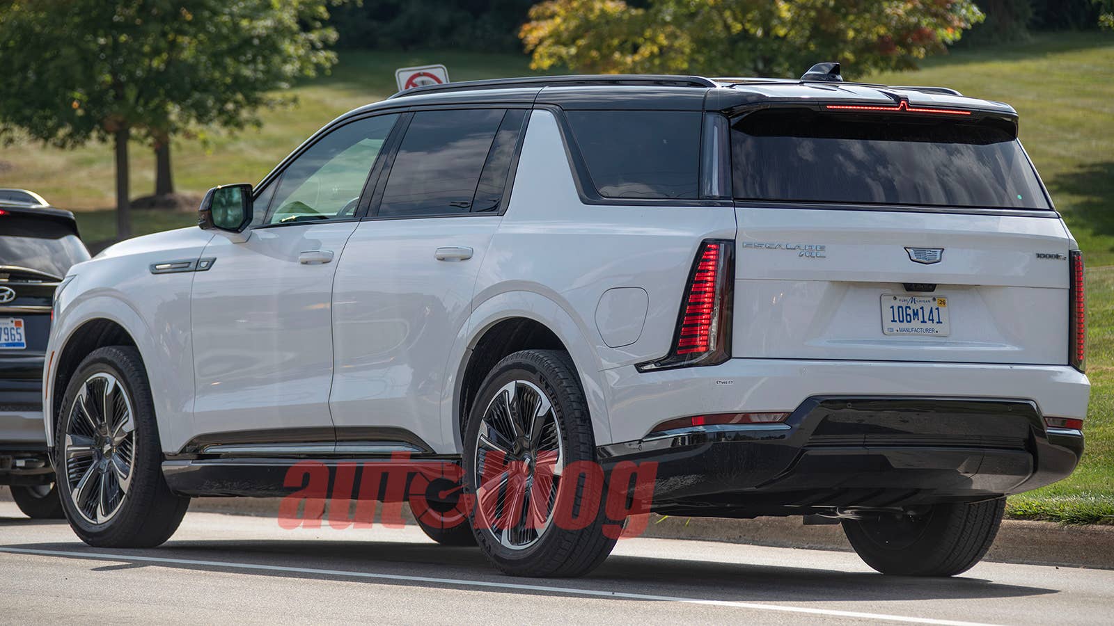 Cadillac Escalade IQL caught in spy photos looking long - Autoblog