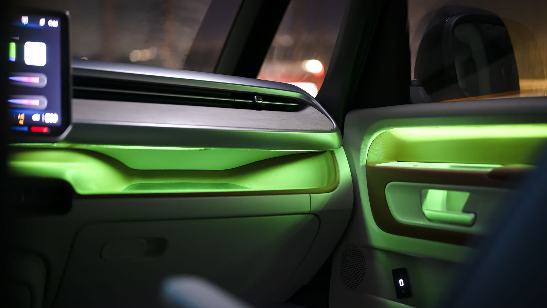 2025 Volkswagen ID Buzz: 4 reasons to love it, 2 reasons to think twice - Autoblog