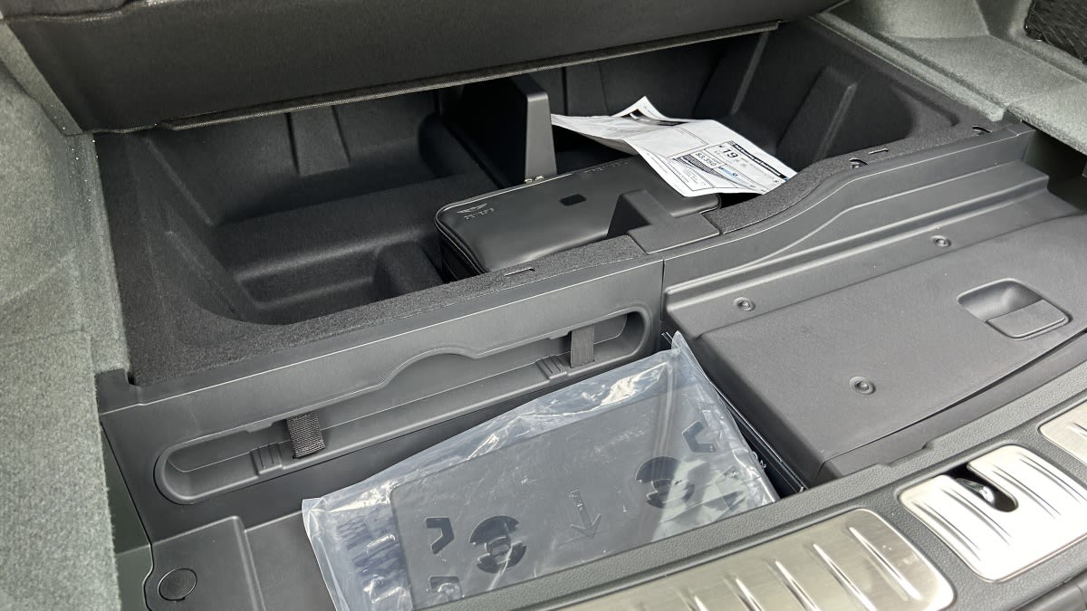 2025 Genesis GV80 Review: Beautiful looks backed up by true luxury ...