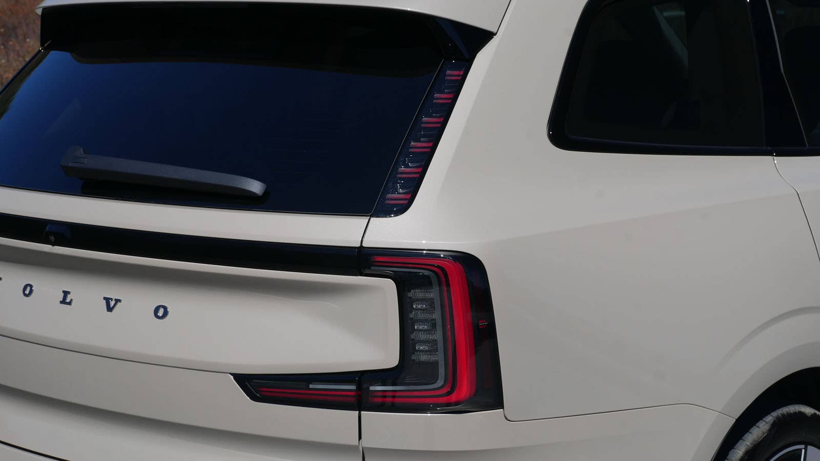 2025 Volvo EX90 First Drive: Electric? Three rows? Luxury? Here's your ...