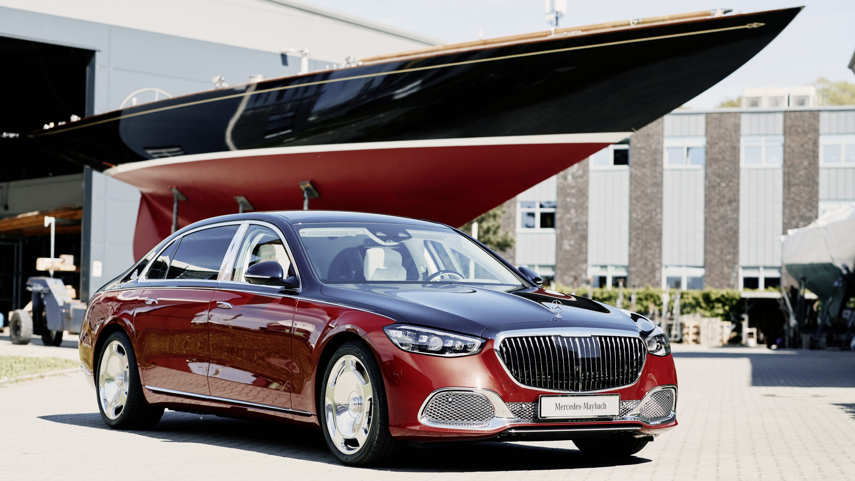 Mercedes-Maybach S 680 celebrates a yacht and Robbe & Berking's 150th ...
