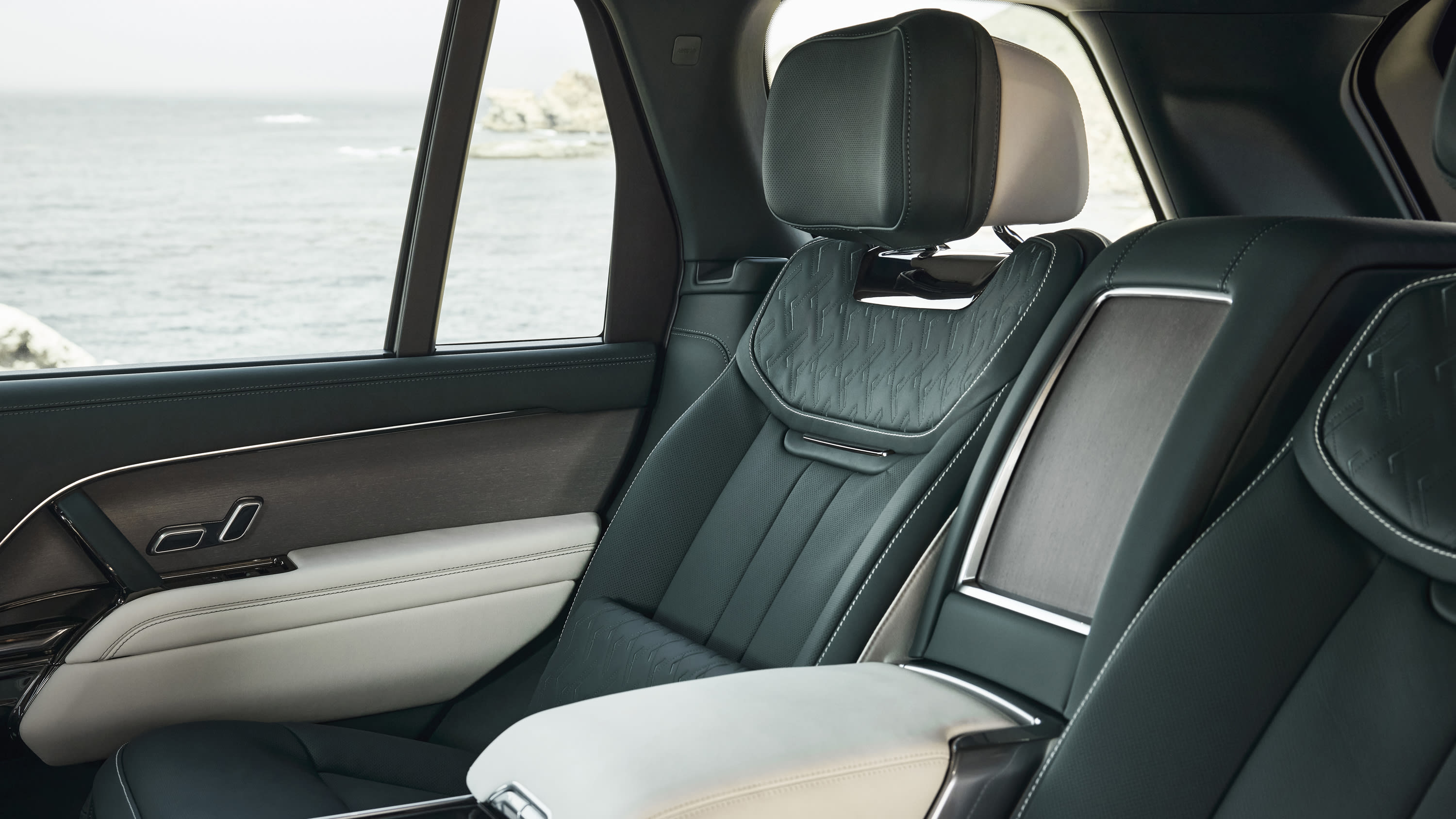 2024 Range Rover SV Carmel Edition is a third consecutive tribute to ...