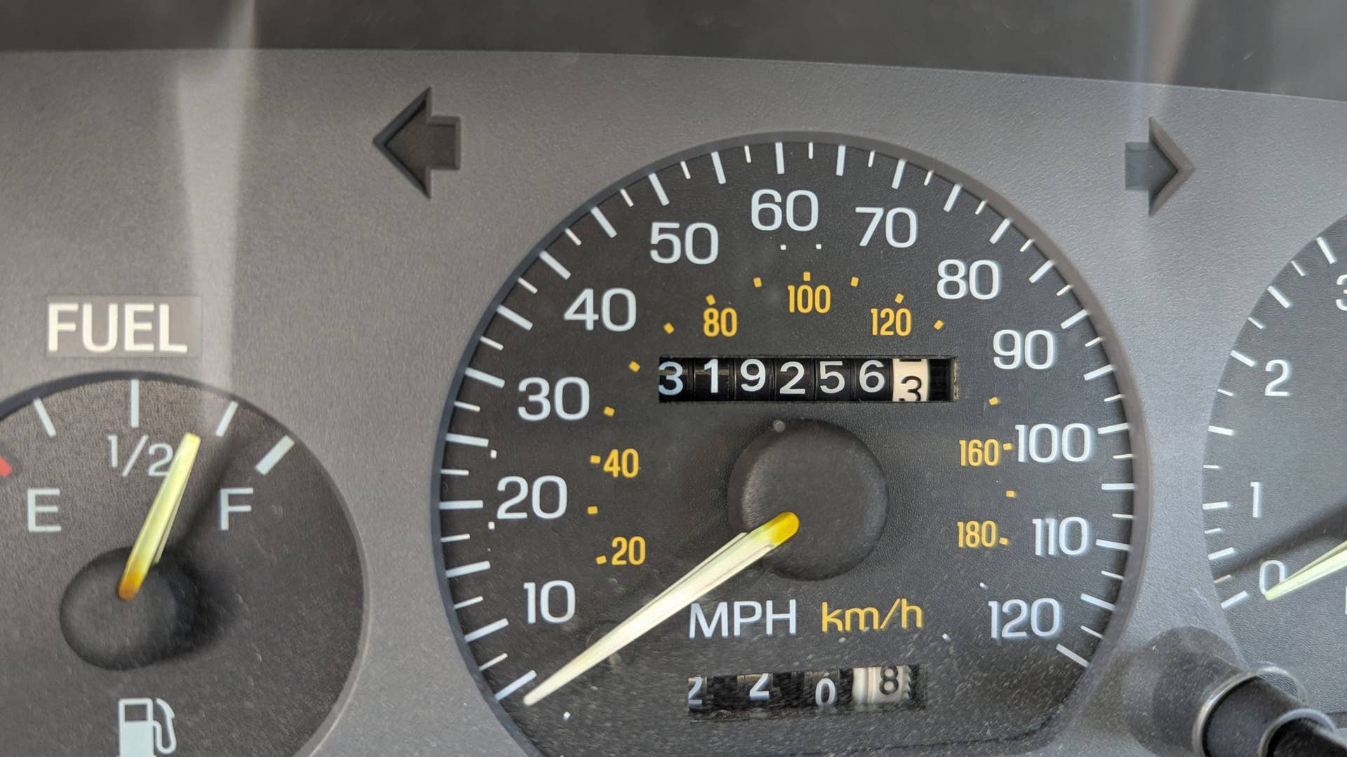 Junkyard Gem: 1995 Mercury Tracer sedan with 319k miles - Autoblog