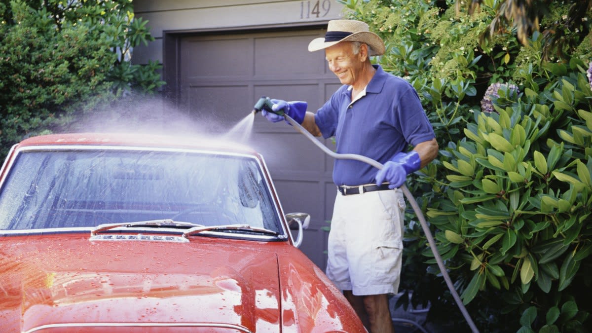 How to wash a car - Autoblog