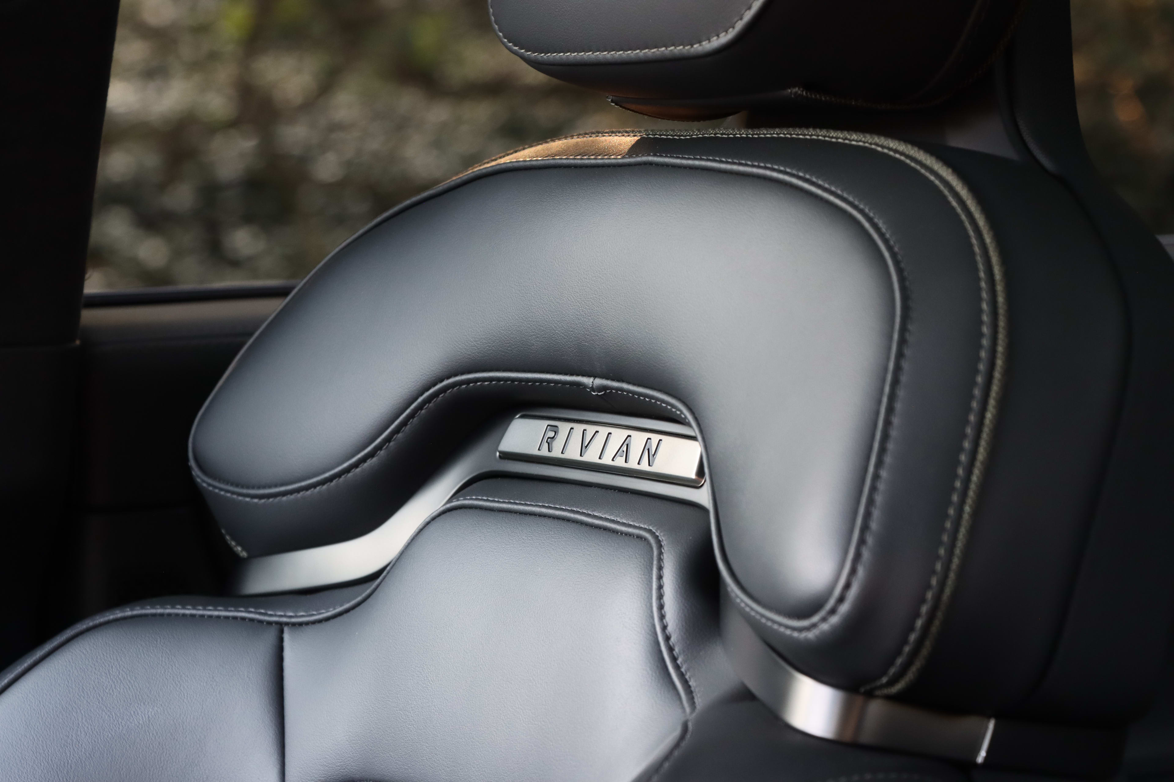 2025 Rivian R1S review: The ultimate adventure-focused EV - Autoblog