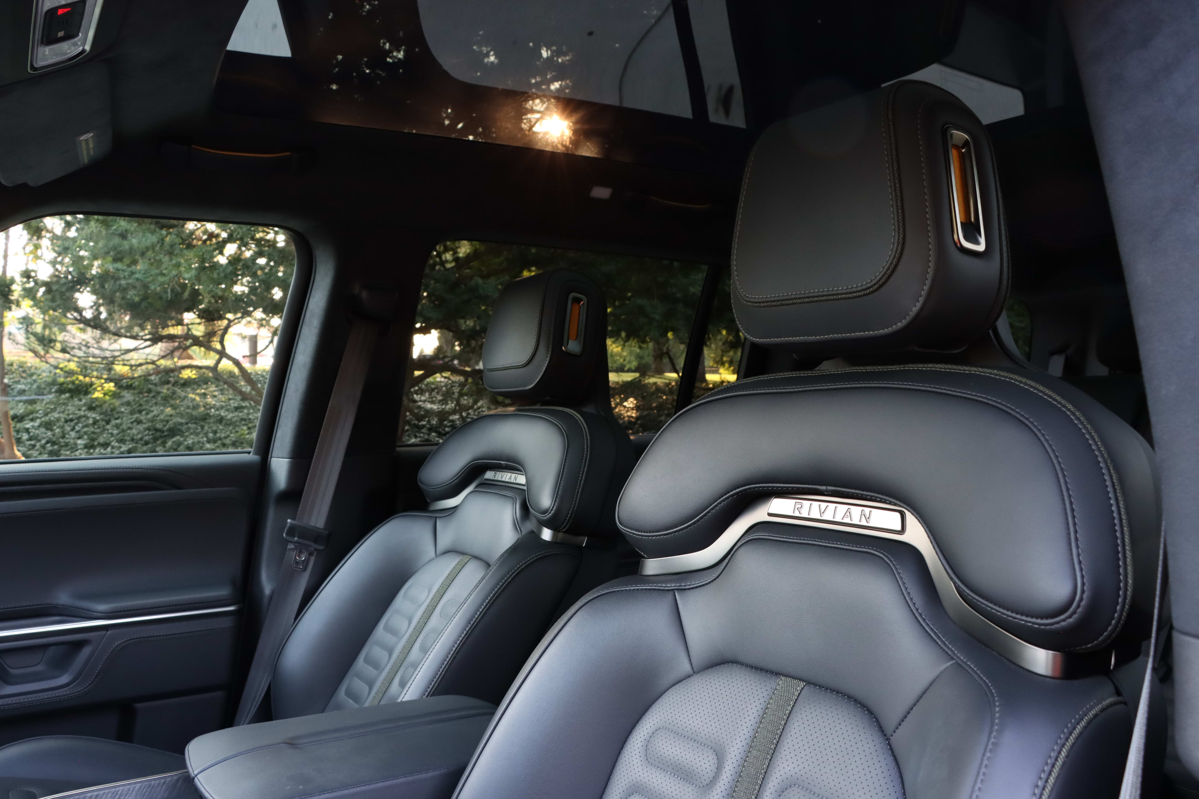 2025 Rivian R1S review: The ultimate adventure-focused EV - Autoblog