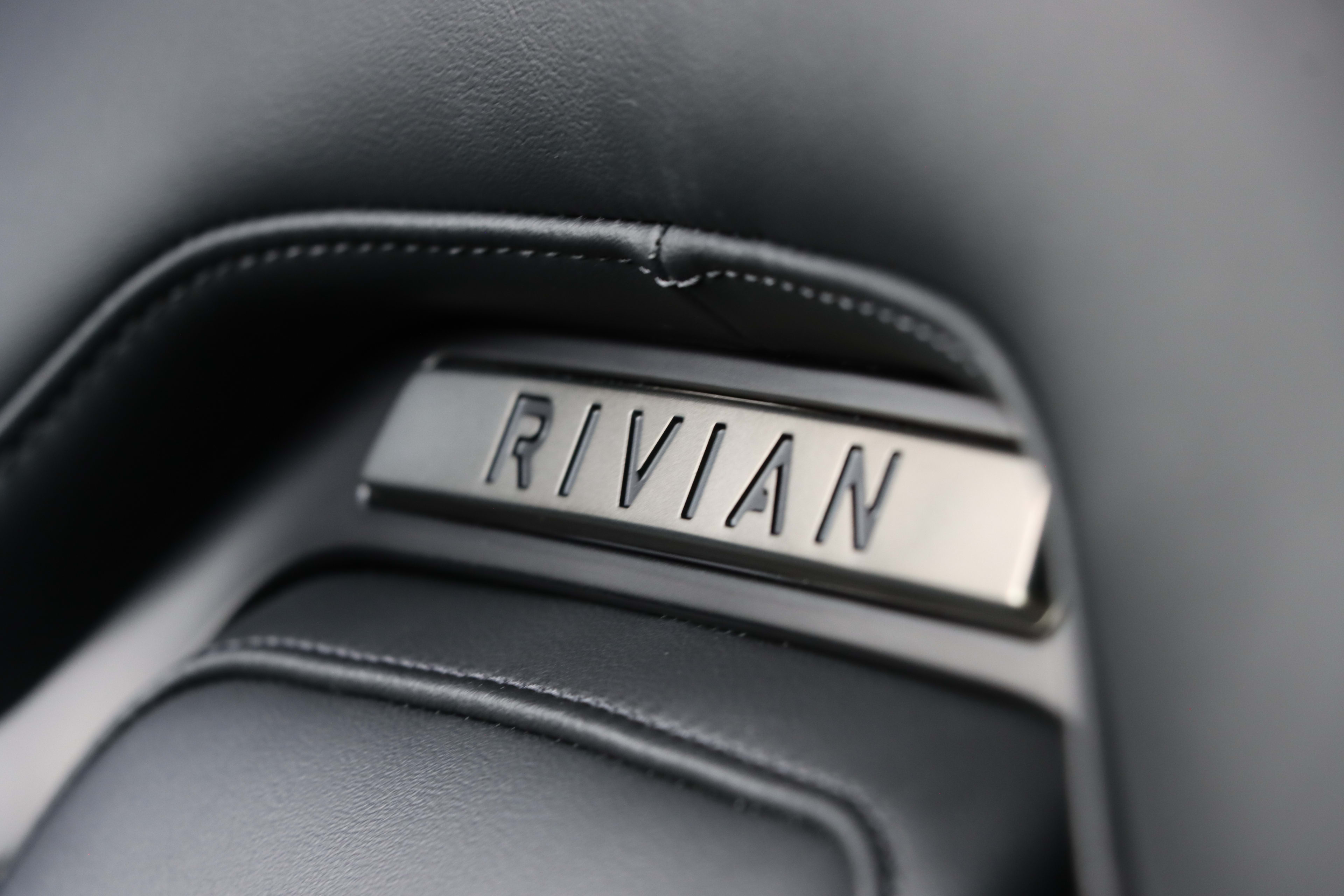 2025 Rivian R1S review: The ultimate adventure-focused EV - Autoblog