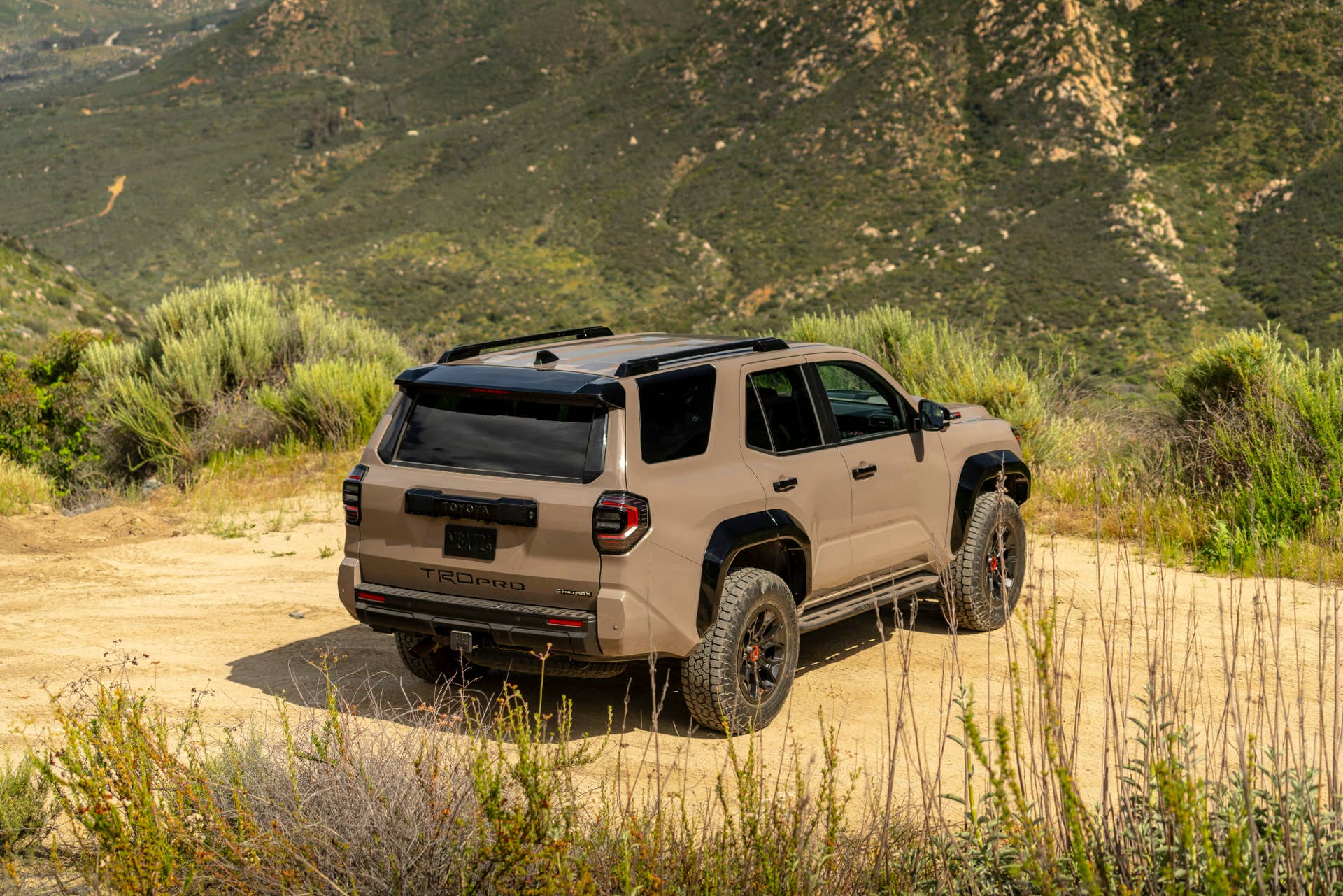 2025 Toyota 4Runner vs 2024 Toyota Land Cruiser: Exploring key ...