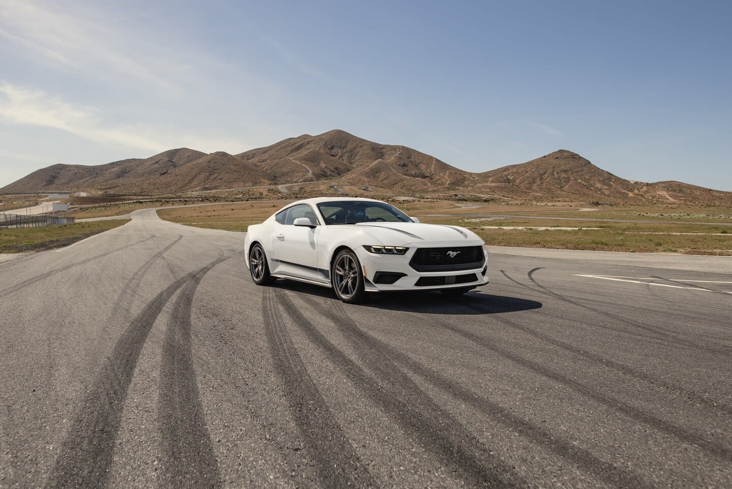 The Industry's Last Muscle Car Isn't Doing So Hot - Autoblog