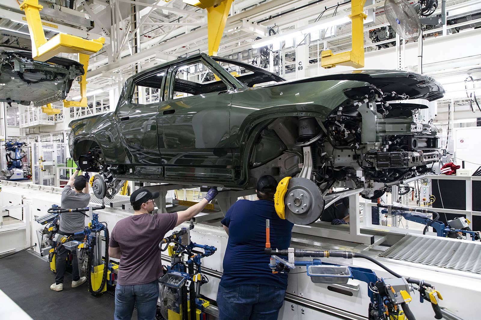 Rivian’s Volkswagen partnership could reshape the EV market - Autoblog