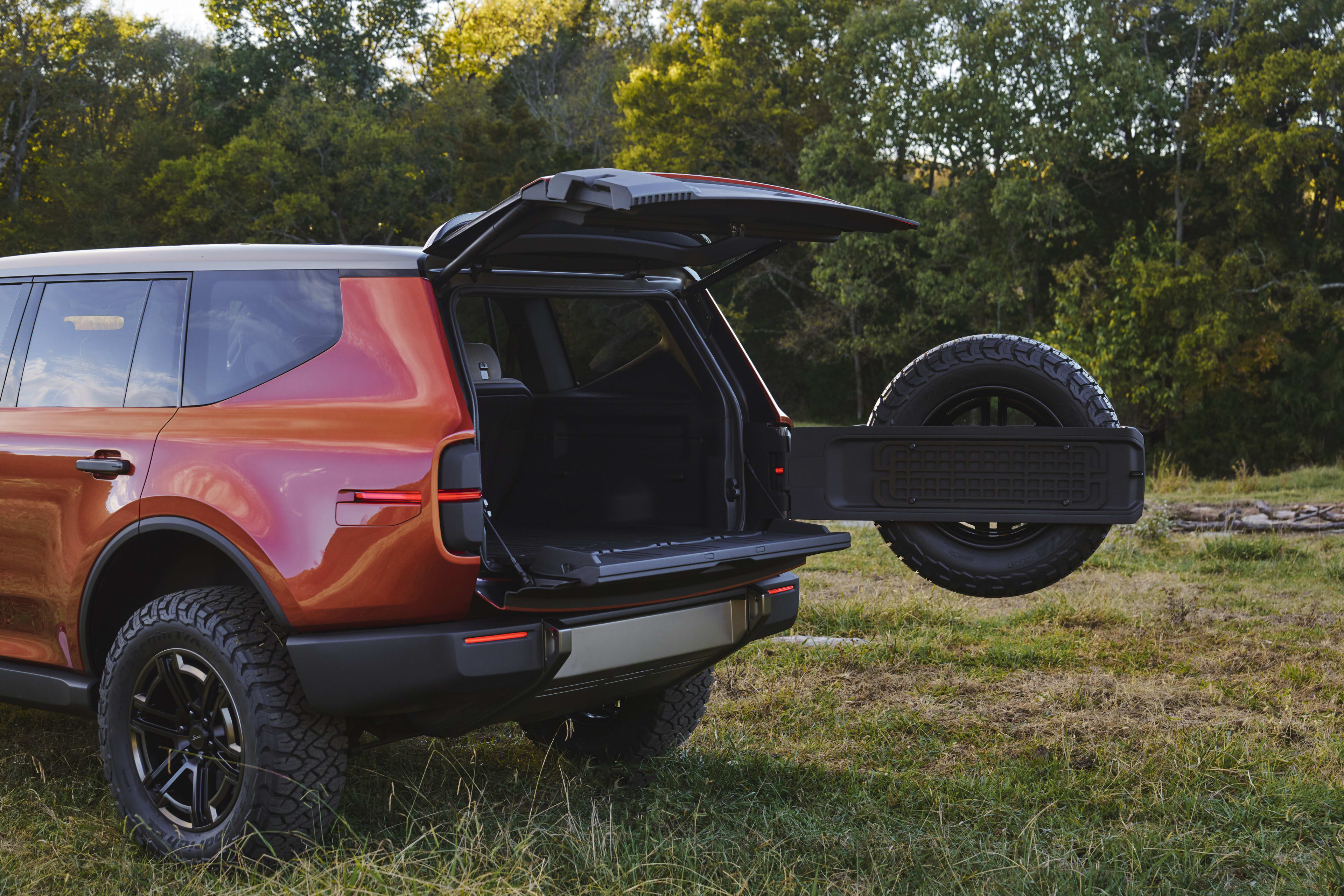 Scout Motors reveals rugged electric Terra truck and Traveler SUV duo ...