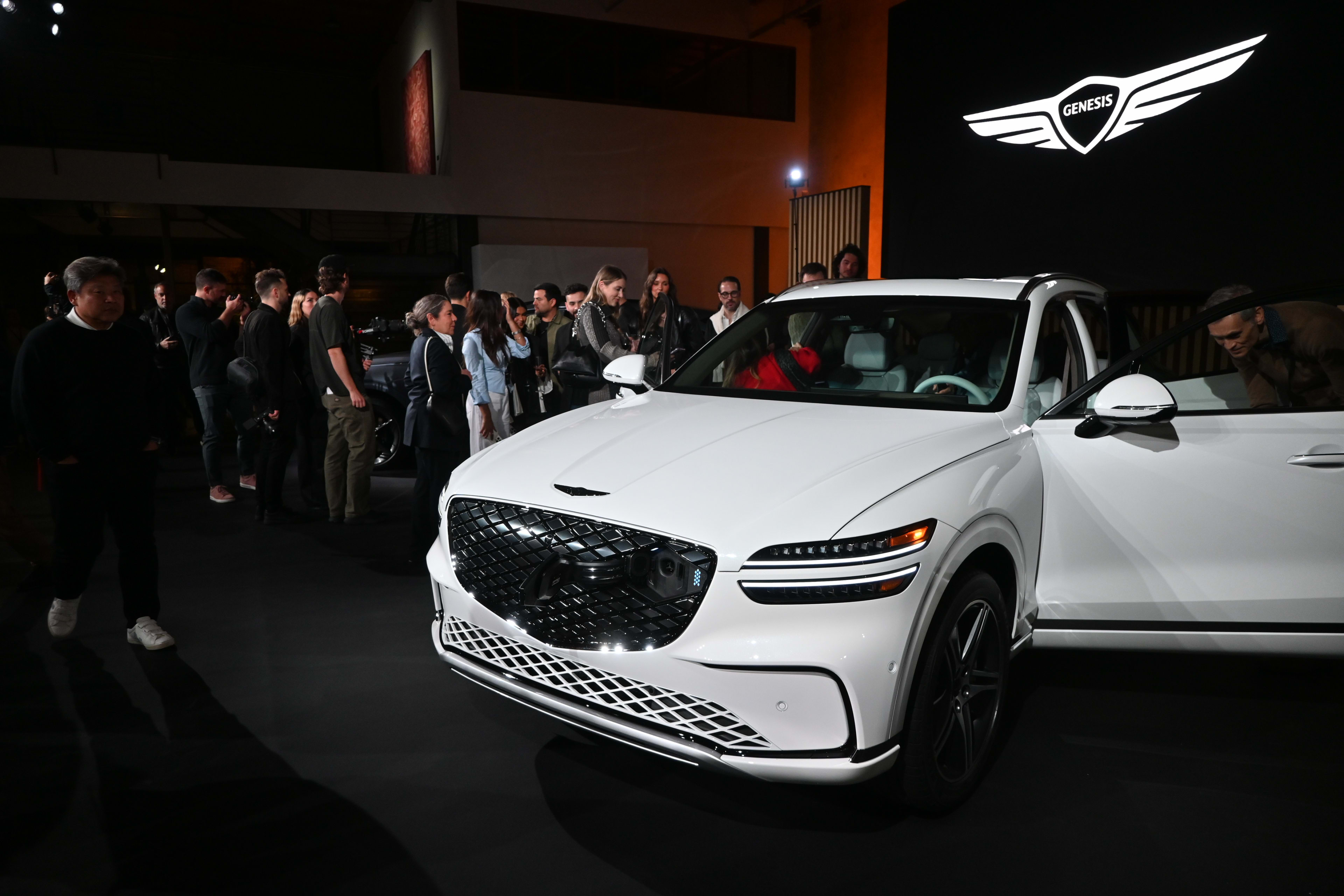 2026 Genesis GV70 refresh—what’s actually new? - Autoblog