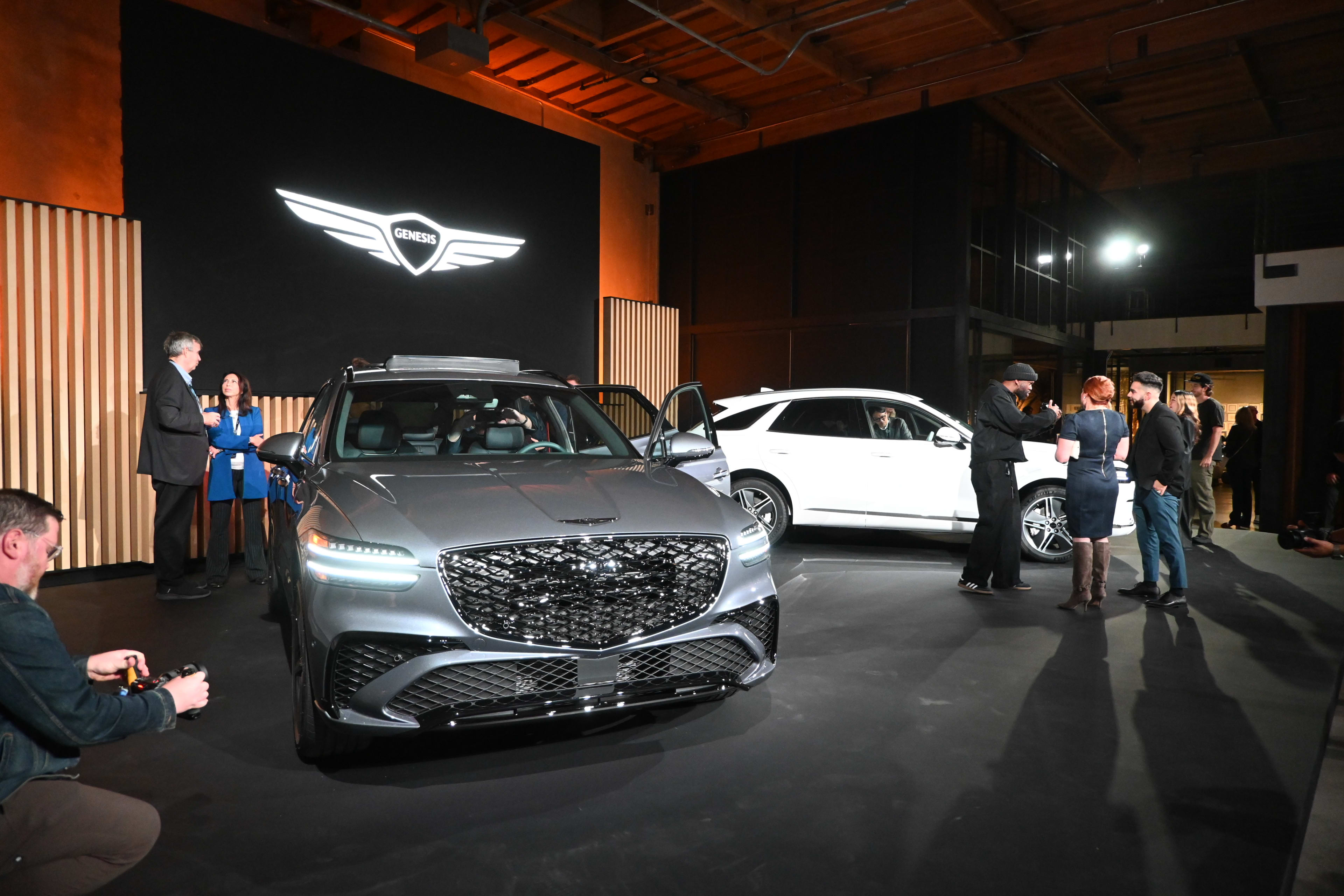 2026 Genesis GV70 refresh—what’s actually new? - Autoblog