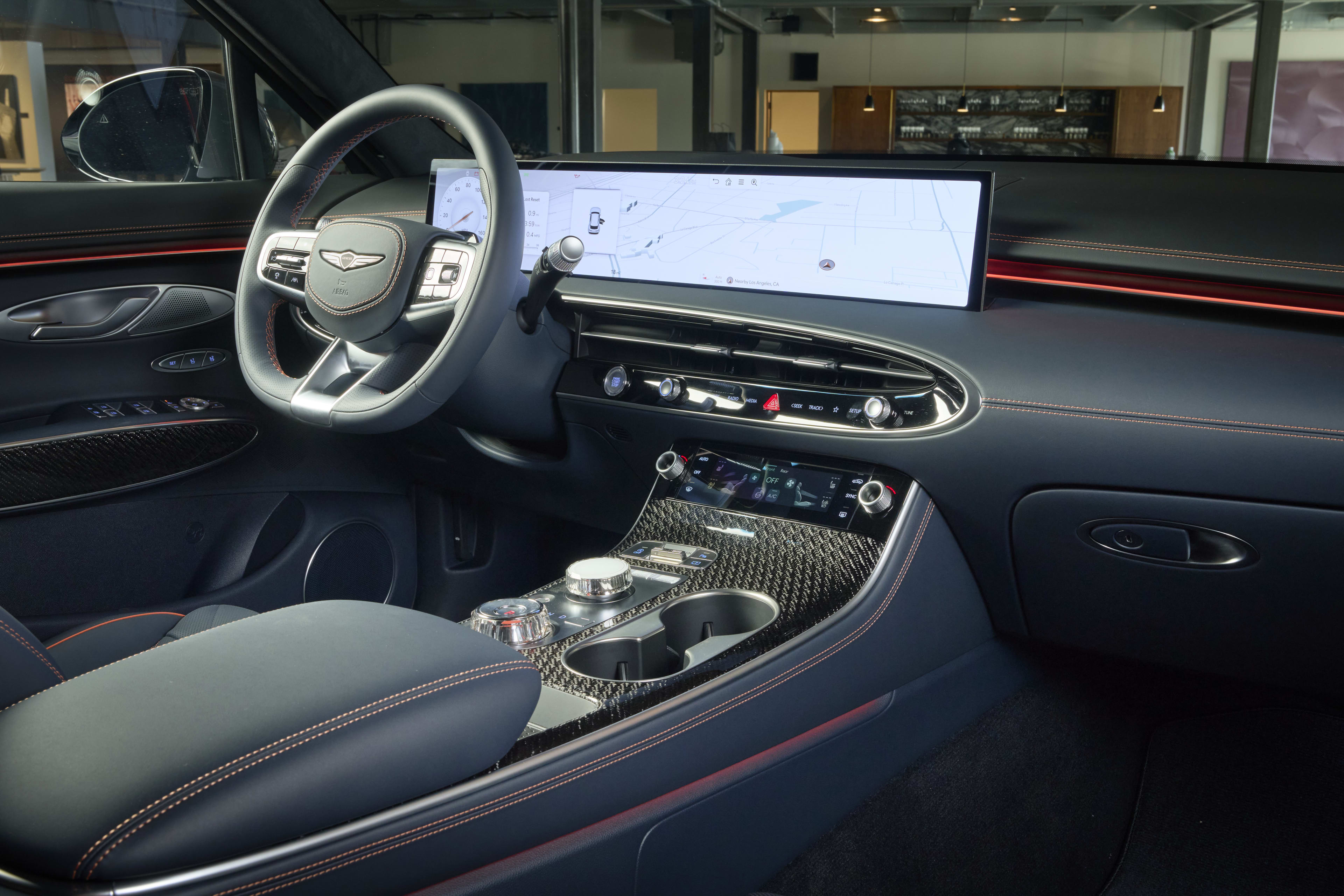 2026 Genesis GV70 refresh—what’s actually new? - Autoblog