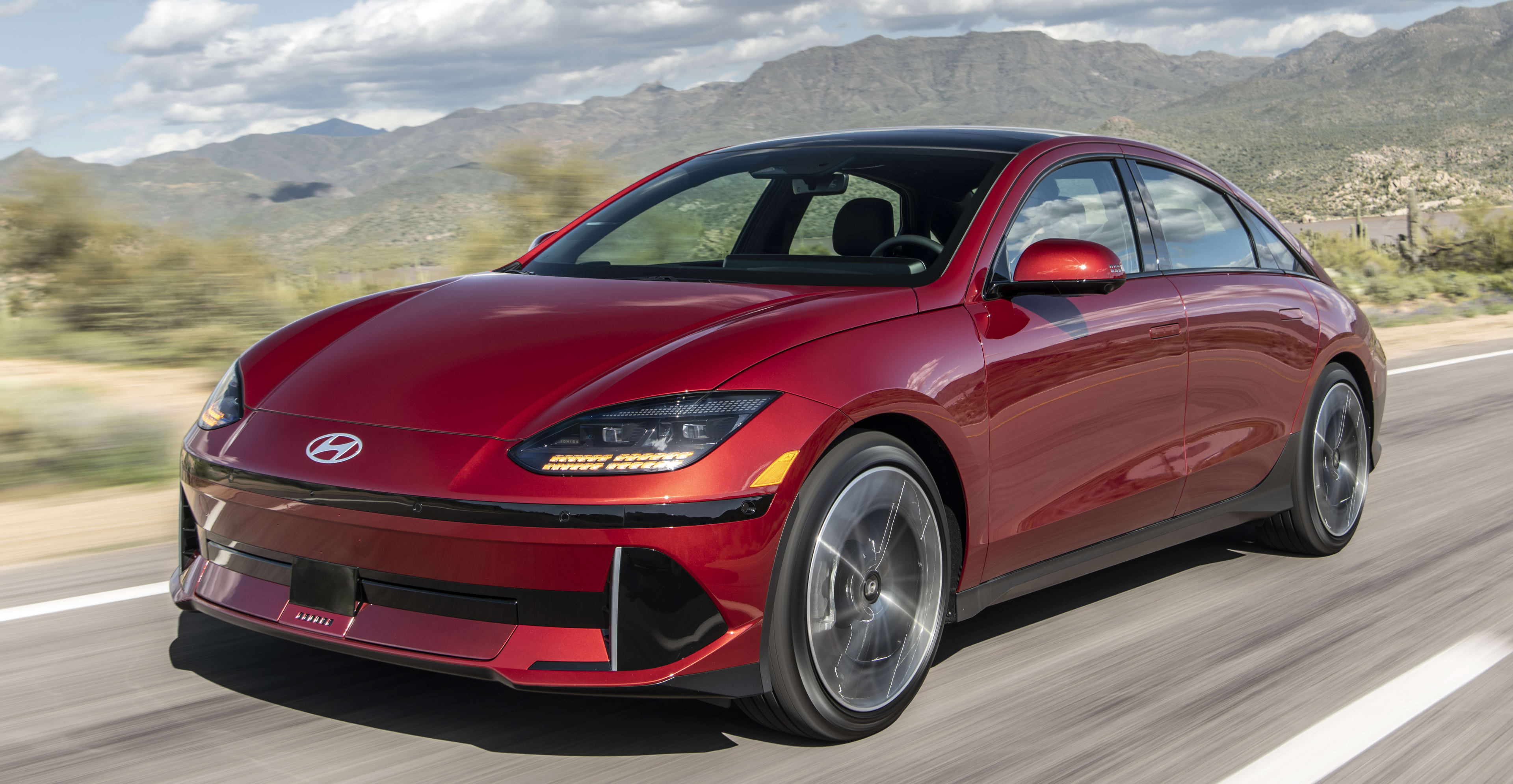 Leaked letter reveals Jaguar designers' doubts about controversial rebranding - Autoblog