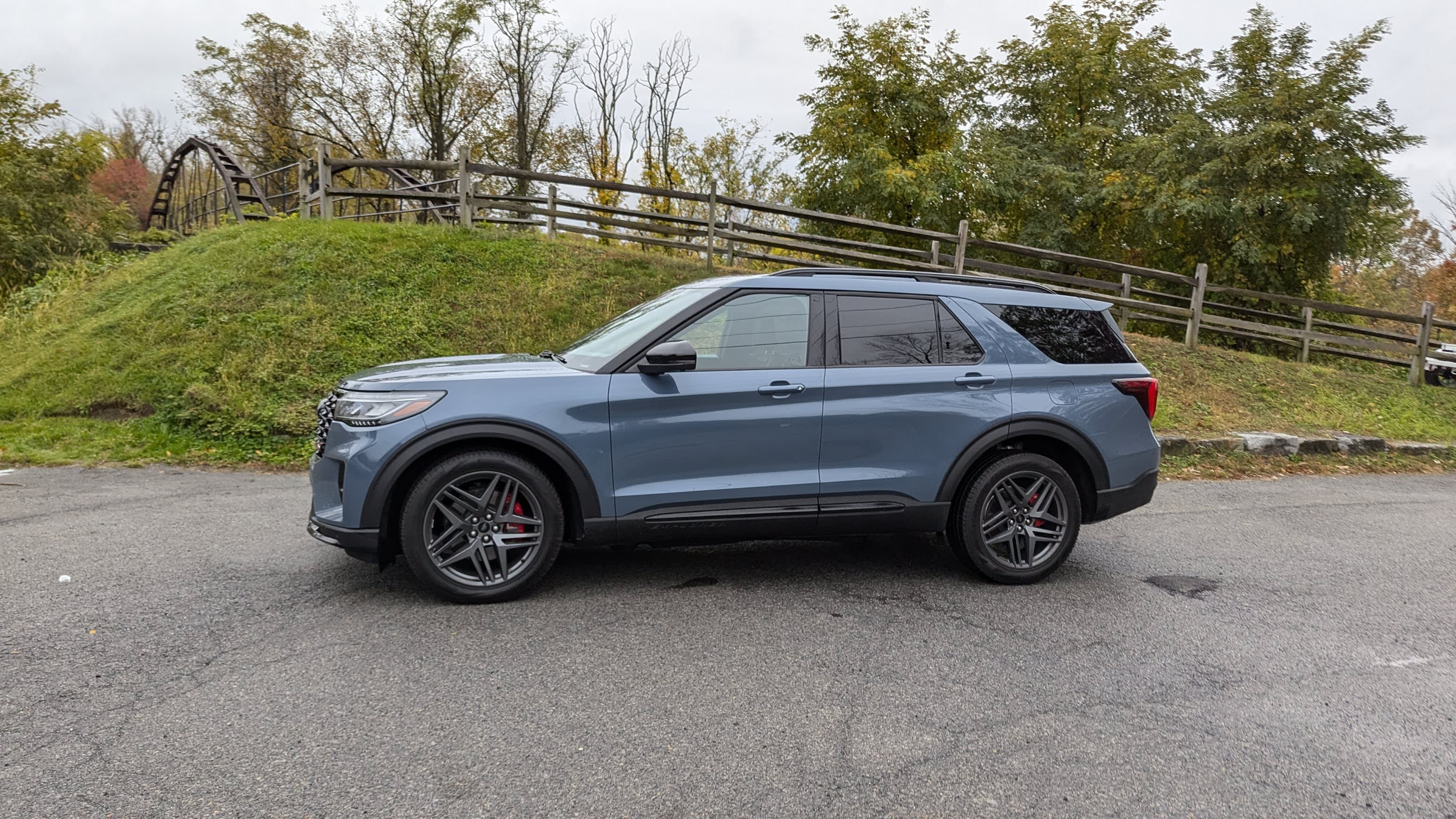 2025 Ford Explorer ST Review: Is the pace worth the price? - Autoblog