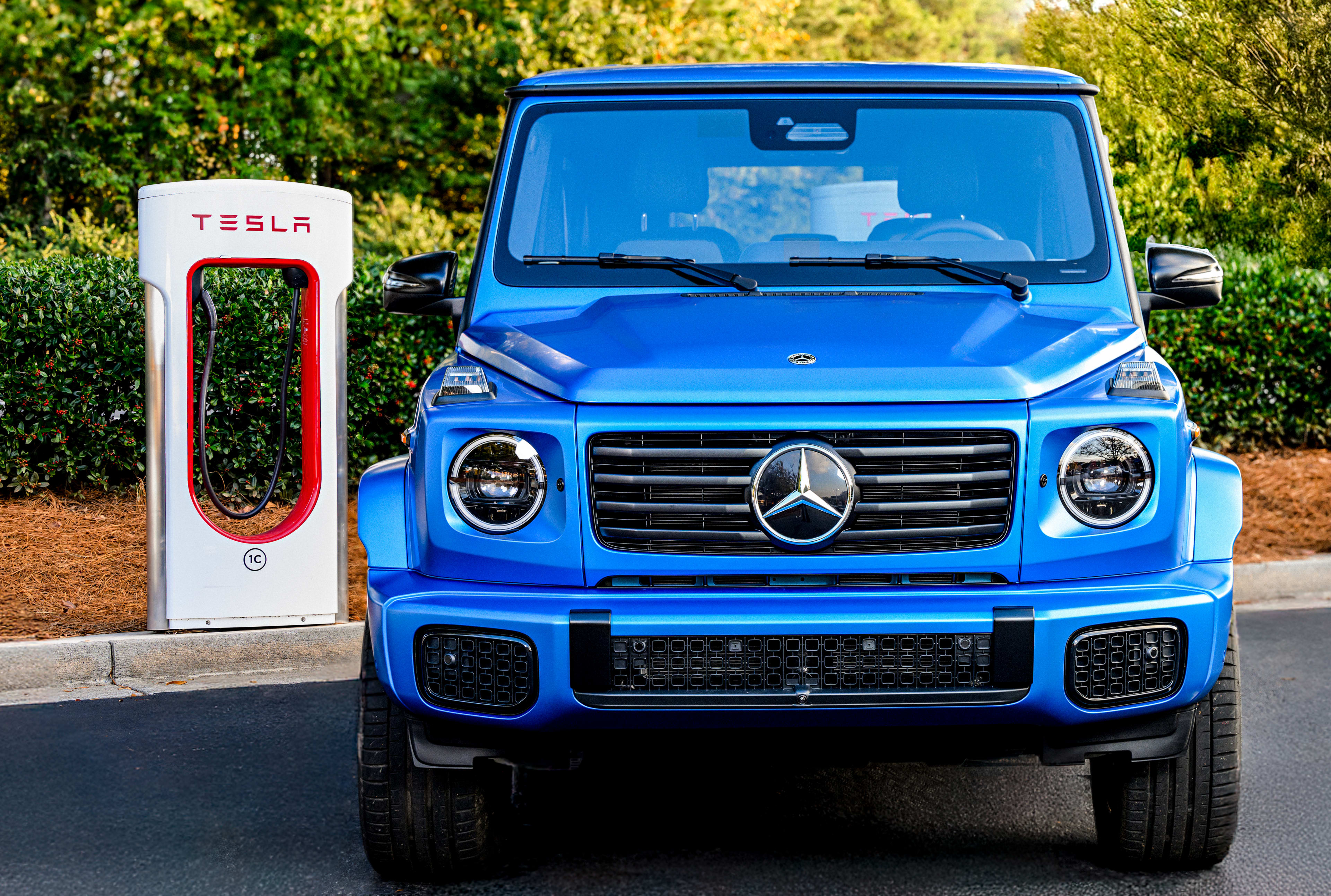 Mercedes joins Tesla's Supercharger network - Autoblog