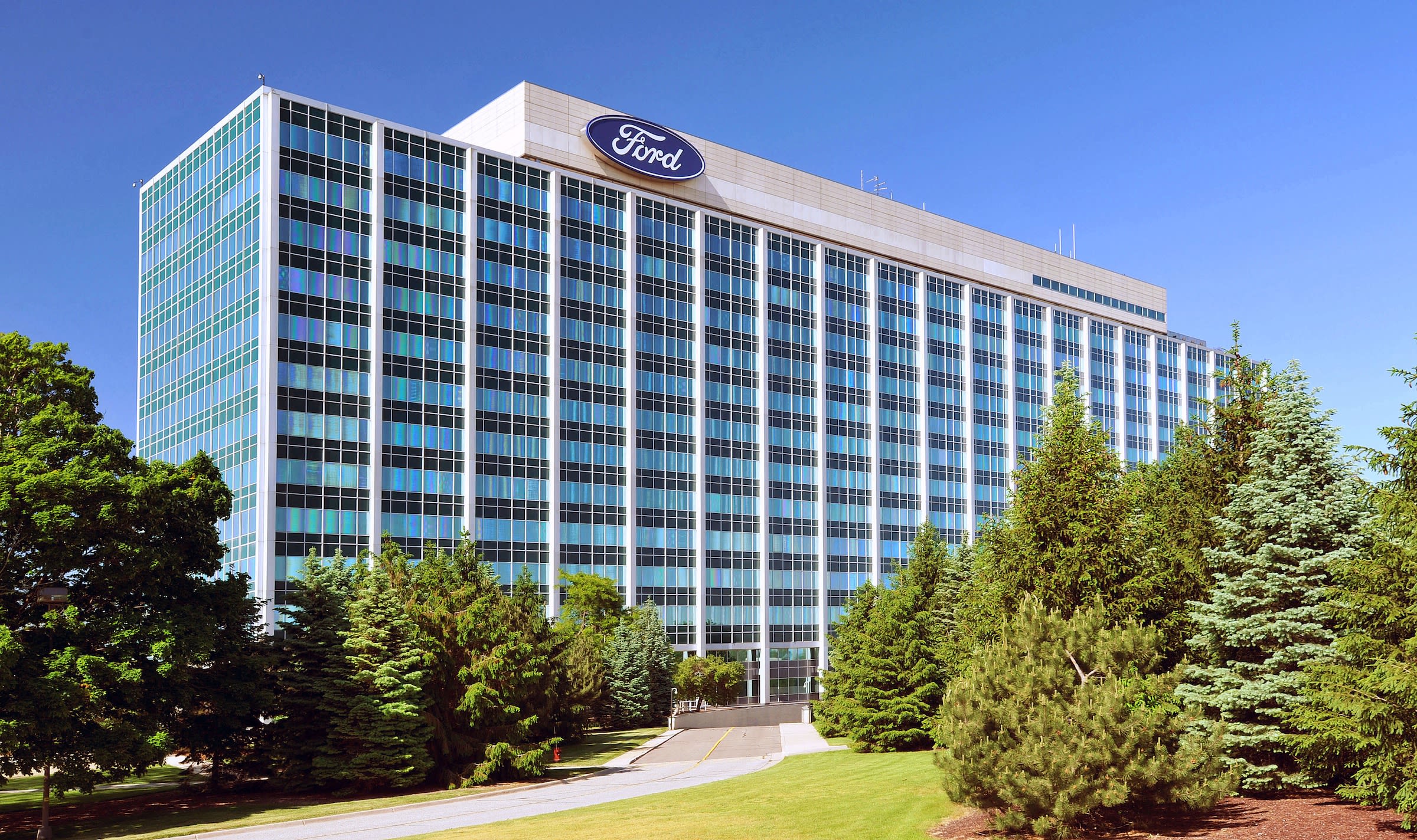 Ford’s New HQ Brings Its Execs Closer to Its Engineers - Autoblog