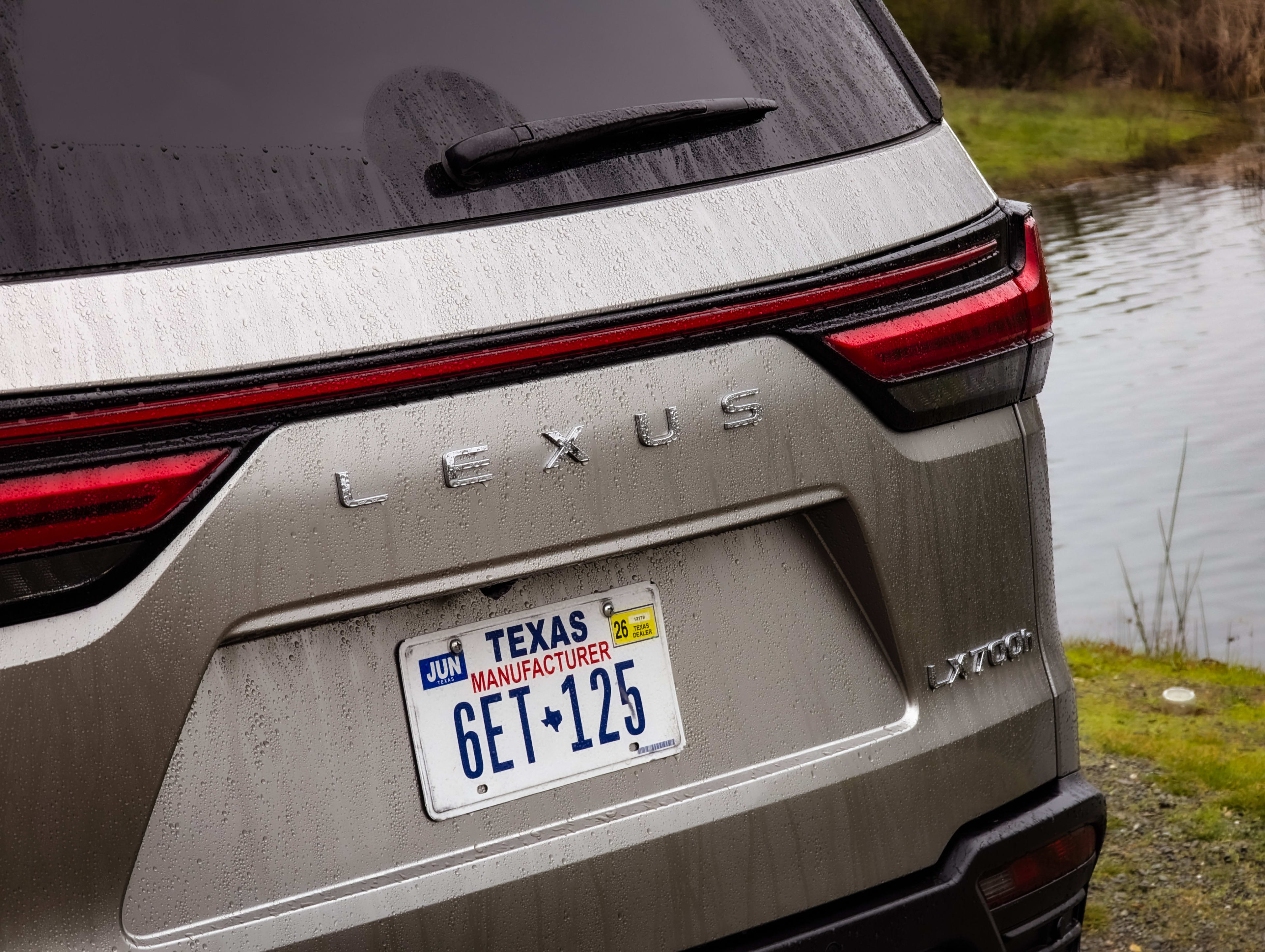 2025 Lexus LX 700h review: A hybrid SUV that defies expectations - Autoblog