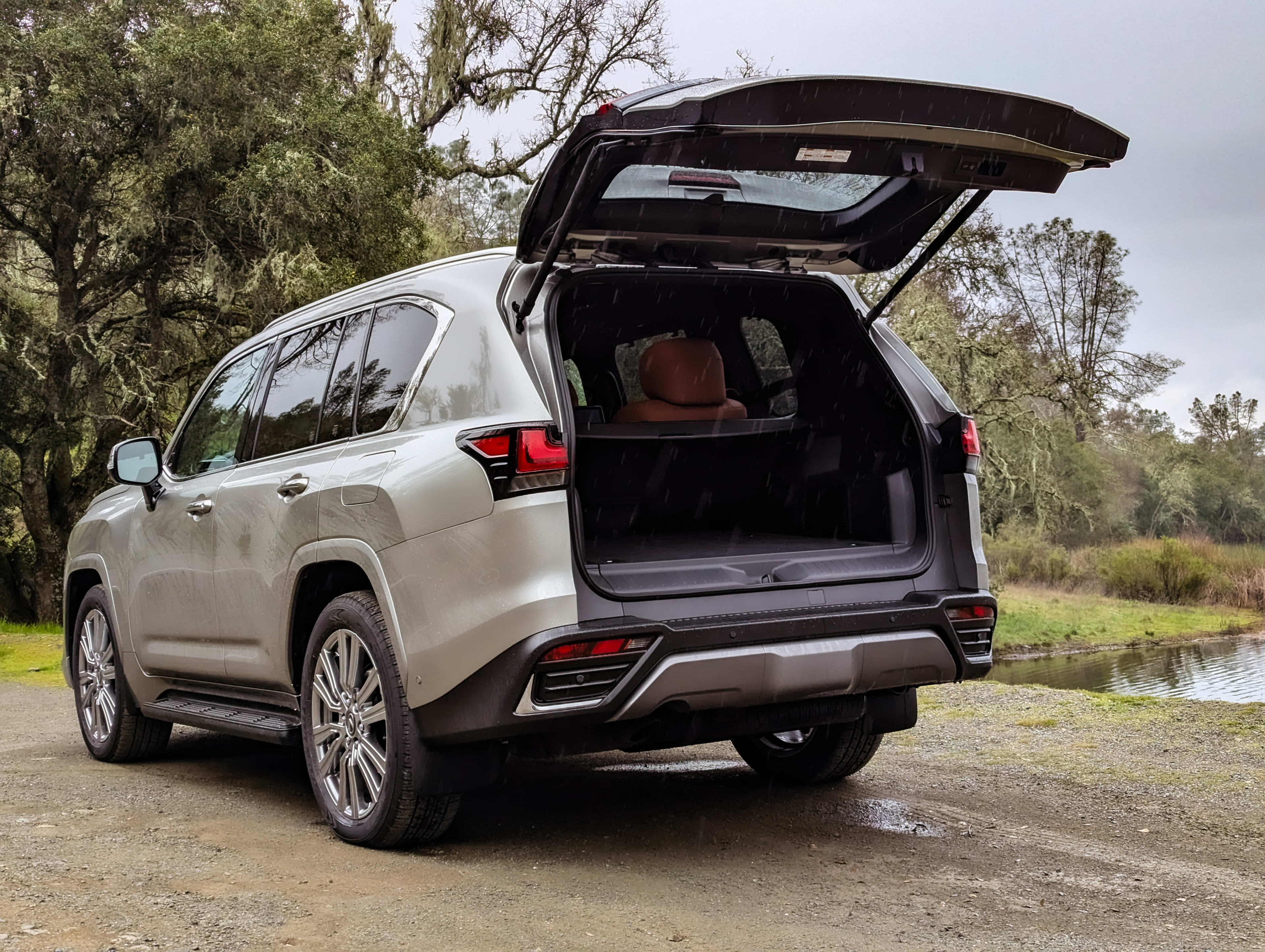 2025 Lexus LX 700h review: A hybrid SUV that defies expectations - Autoblog