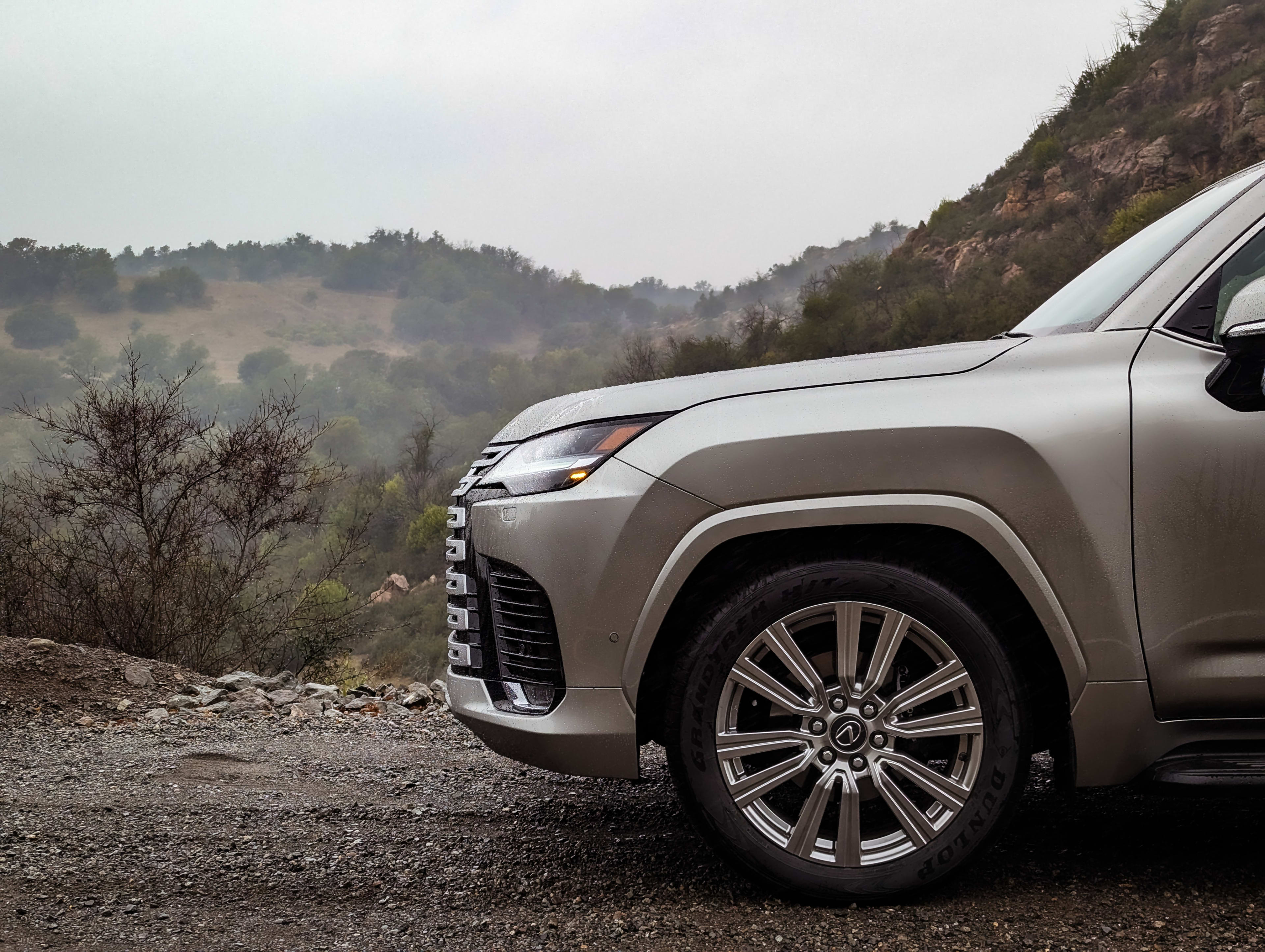 2025 Lexus LX 700h review: A hybrid SUV that defies expectations - Autoblog