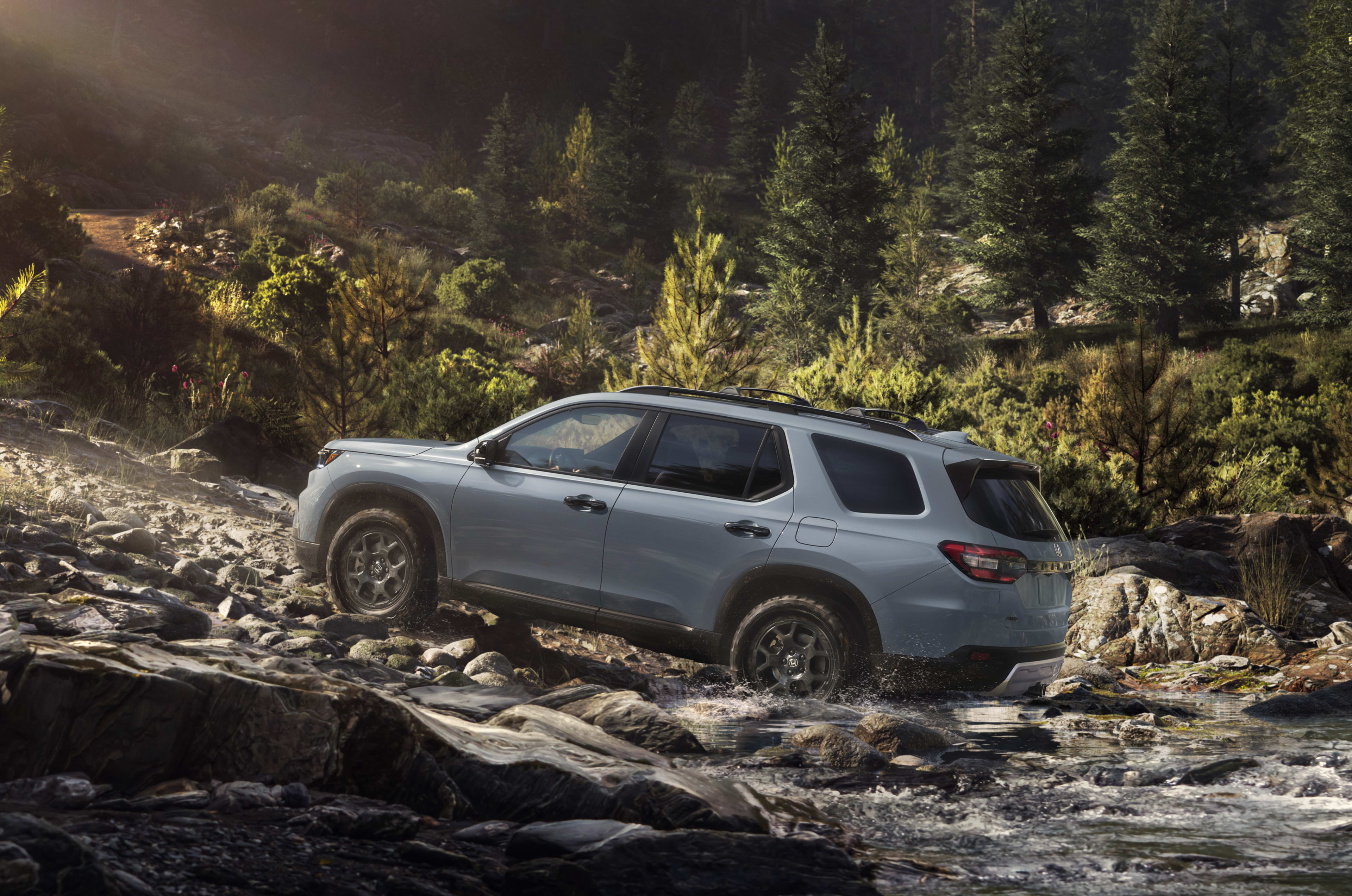 Shopping for a Honda Pilot? Here are Experts' Top Alternatives - Autoblog