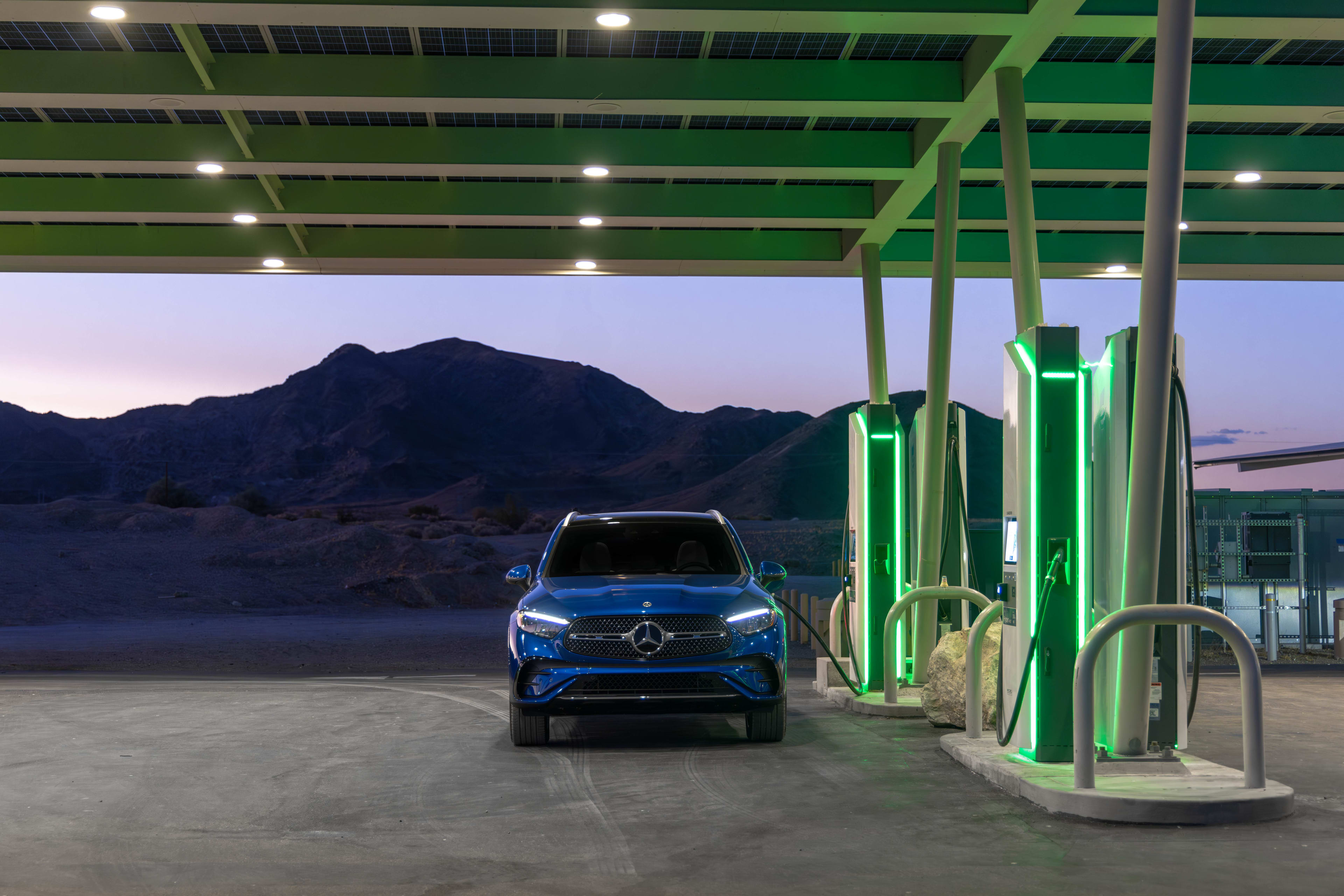 2025 Mercedes-Benz GLC PHEV review: the best plug-in SUV yet? - Autoblog