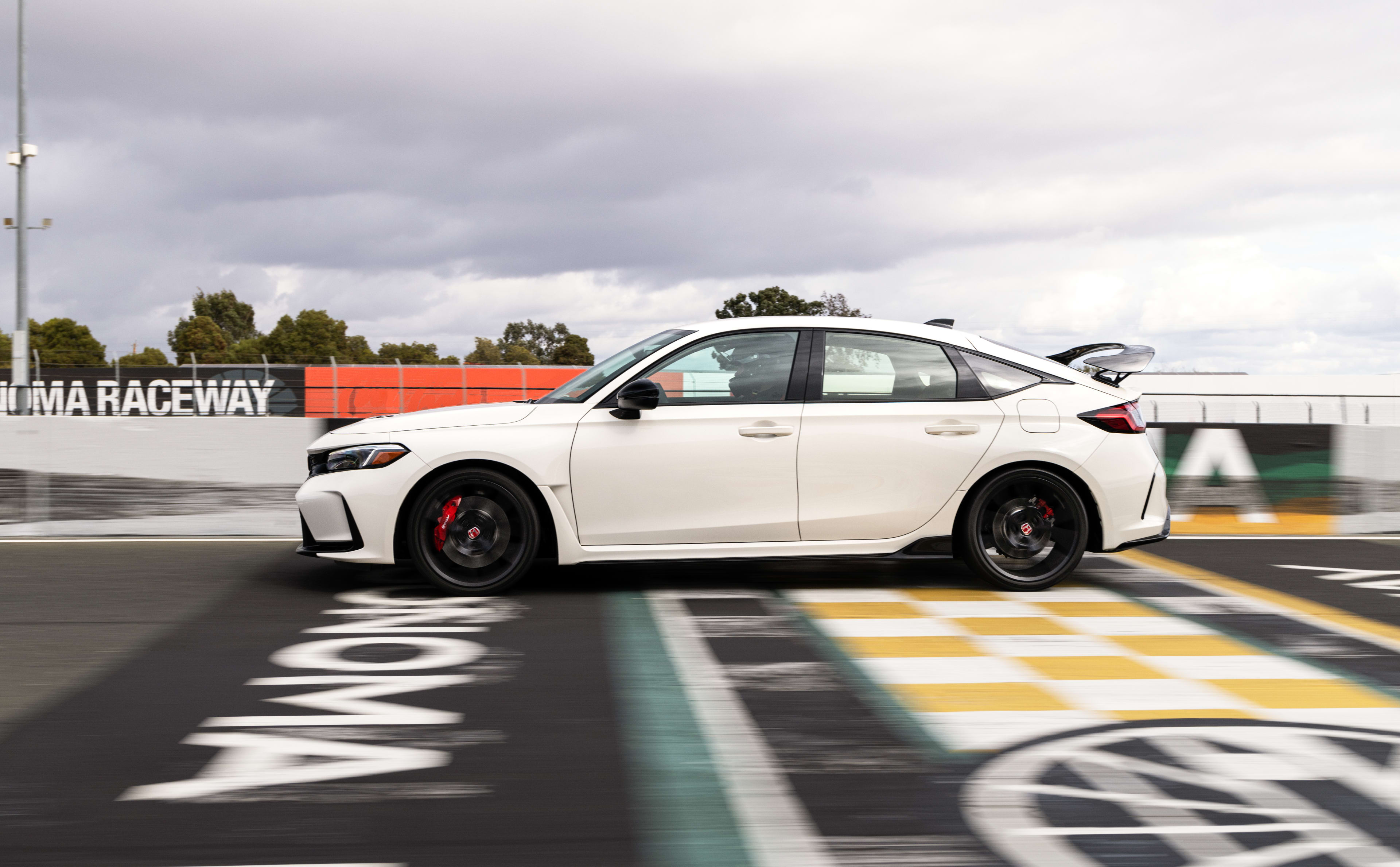 2025 Honda Civic Type R: Is this hot hatch worth it? - Autoblog