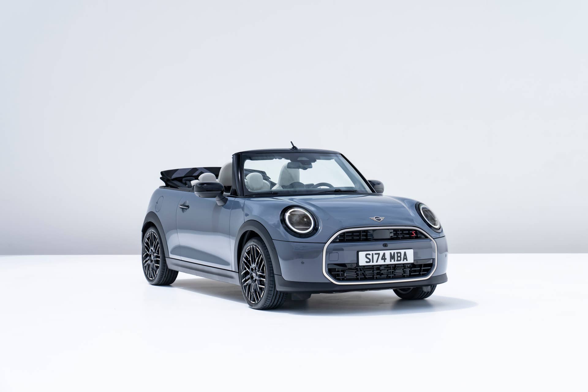 MINI’s drop-top icon returns: Here’s what’s new for 2025 - Autoblog