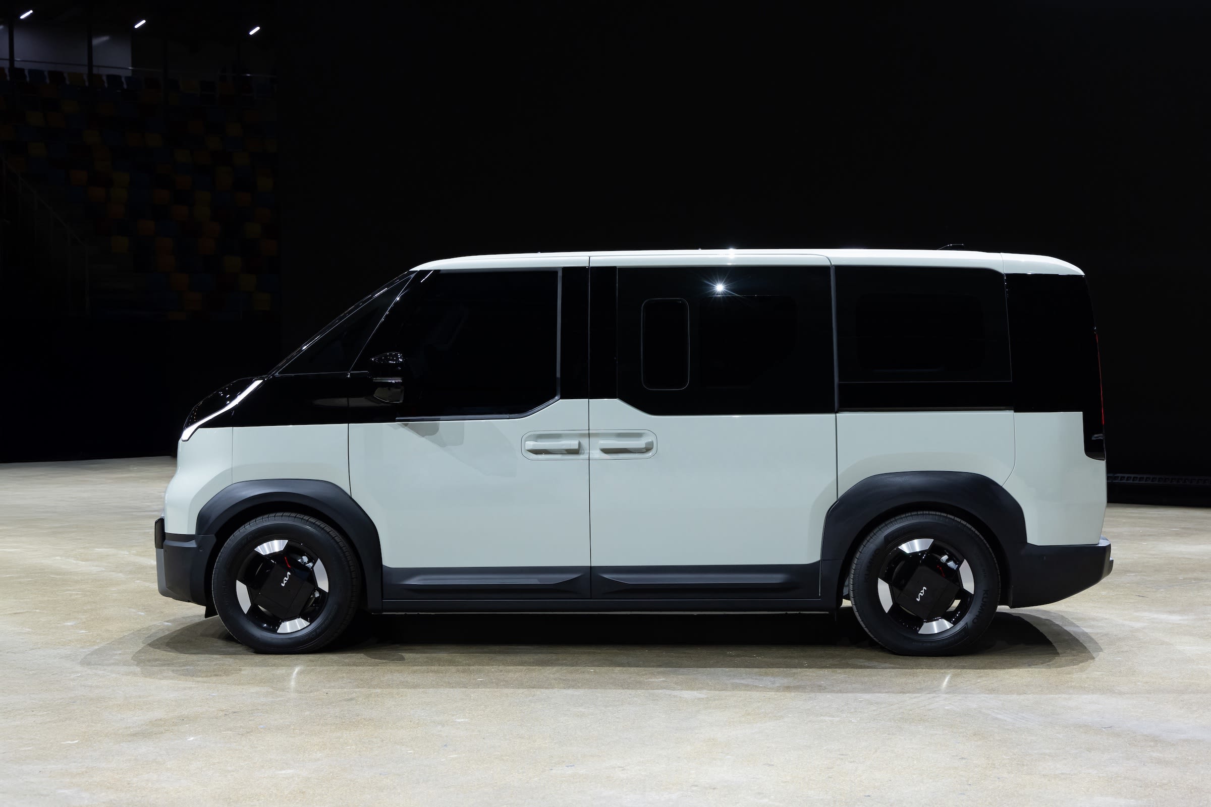 Kia reveals a new lineup of electric vans - Autoblog