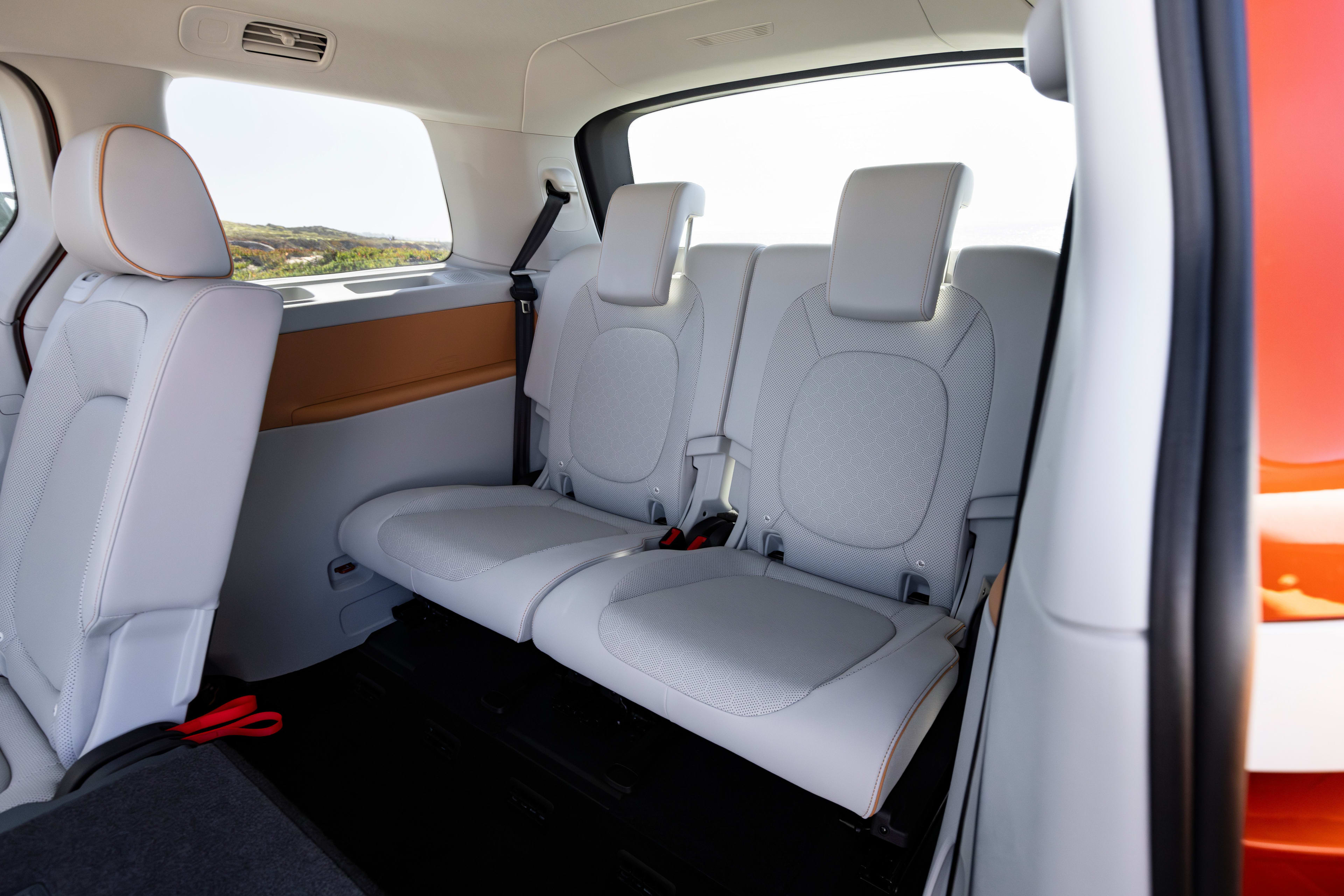 The Volkswagen ID.Buzz is getting big discounts - Autoblog