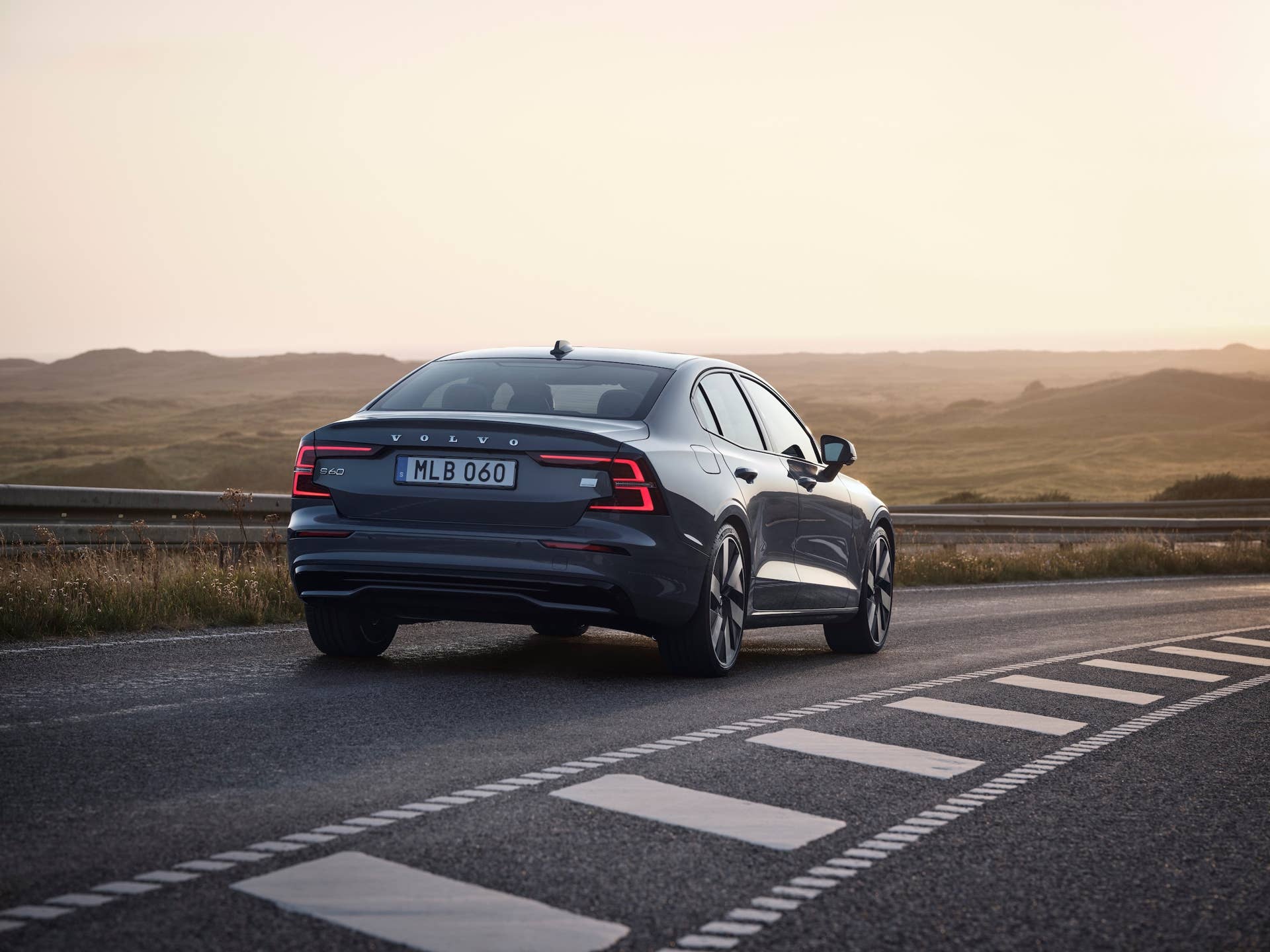 Thinking about buying a 2025 Toyota Crown? Here are other top choices ...