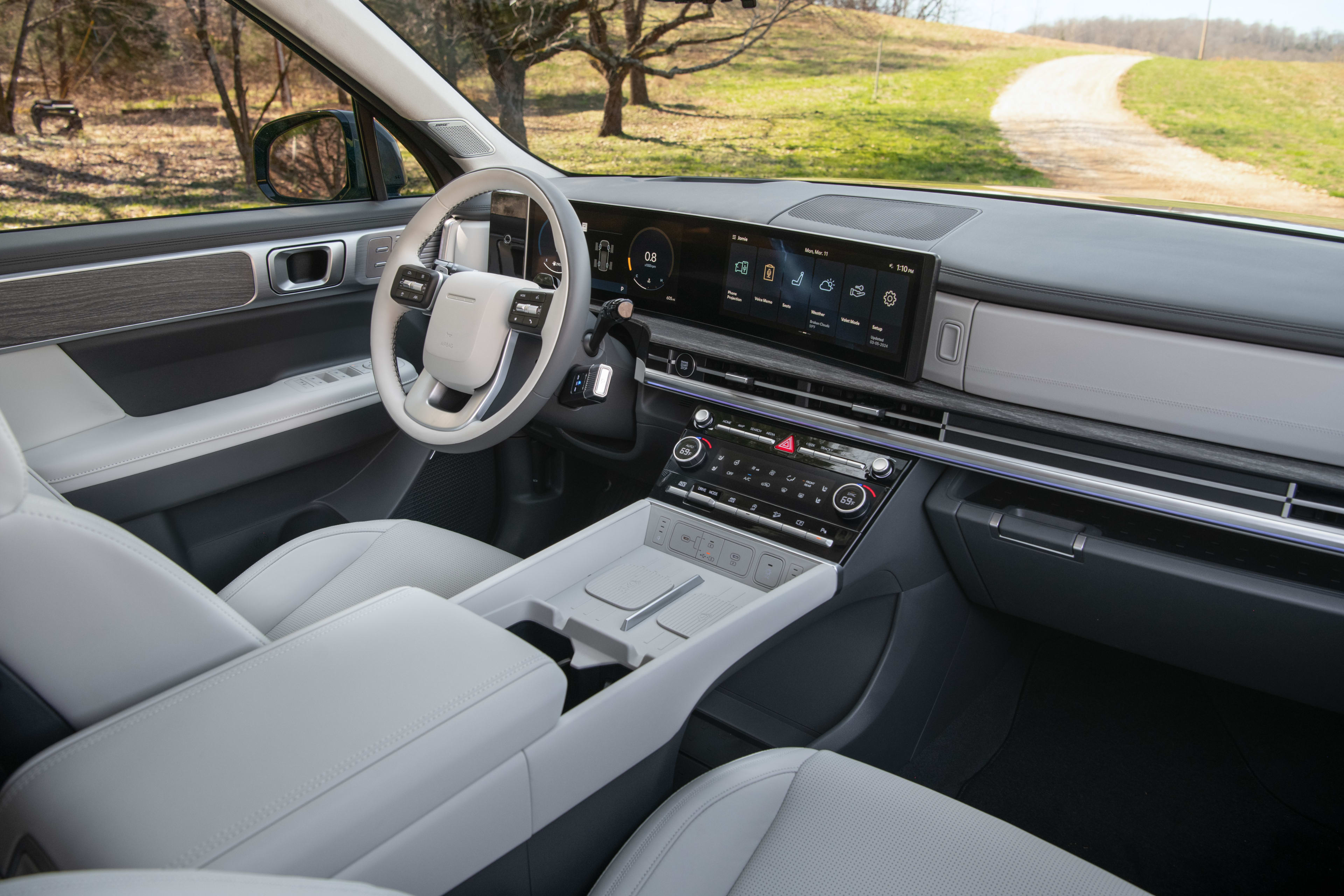 2025 Hyundai Santa Fe: 5 reasons to love it, 2 reasons to think twice ...