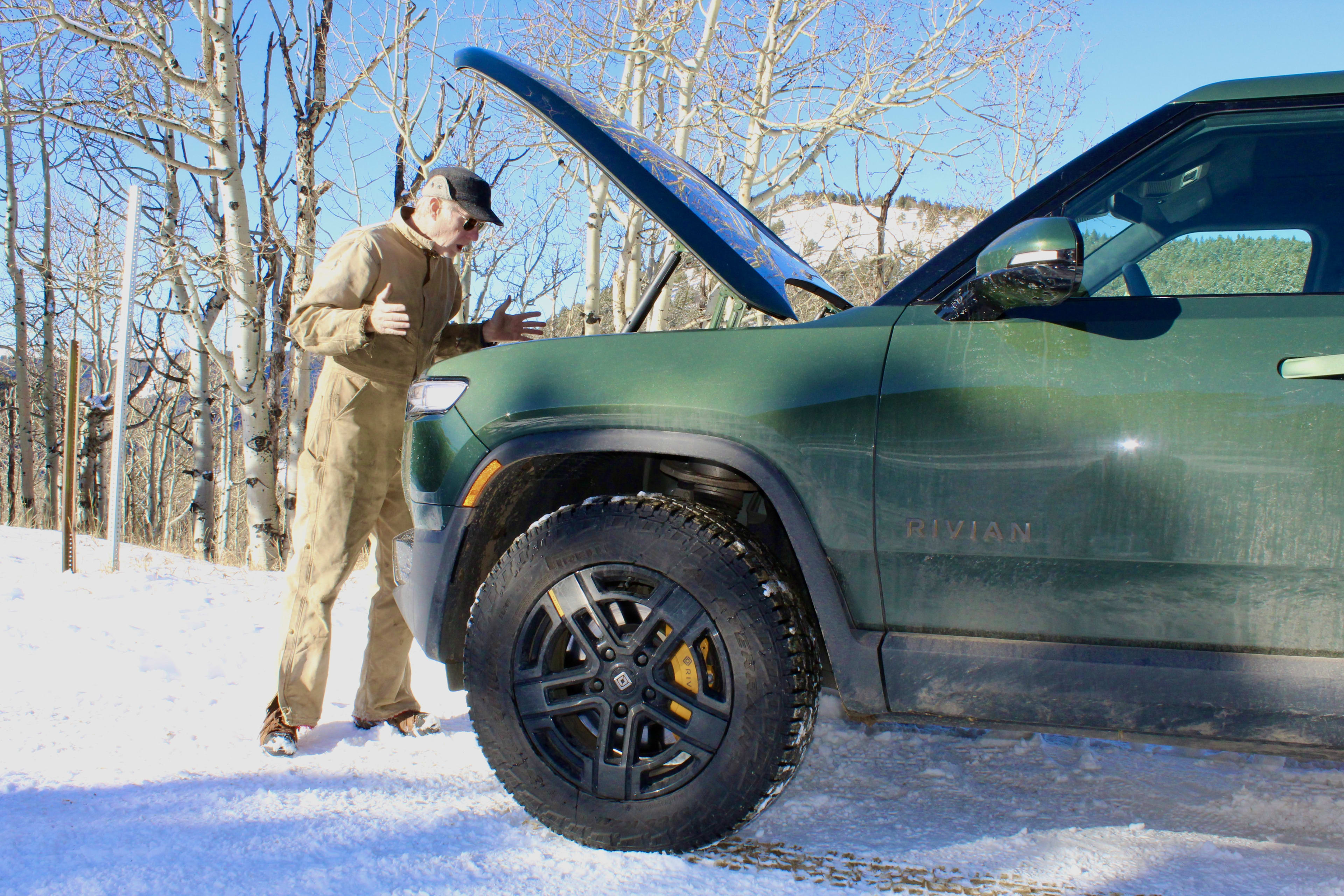 Rivian R1T delivers on this EV feature that Tesla forgot - Autoblog