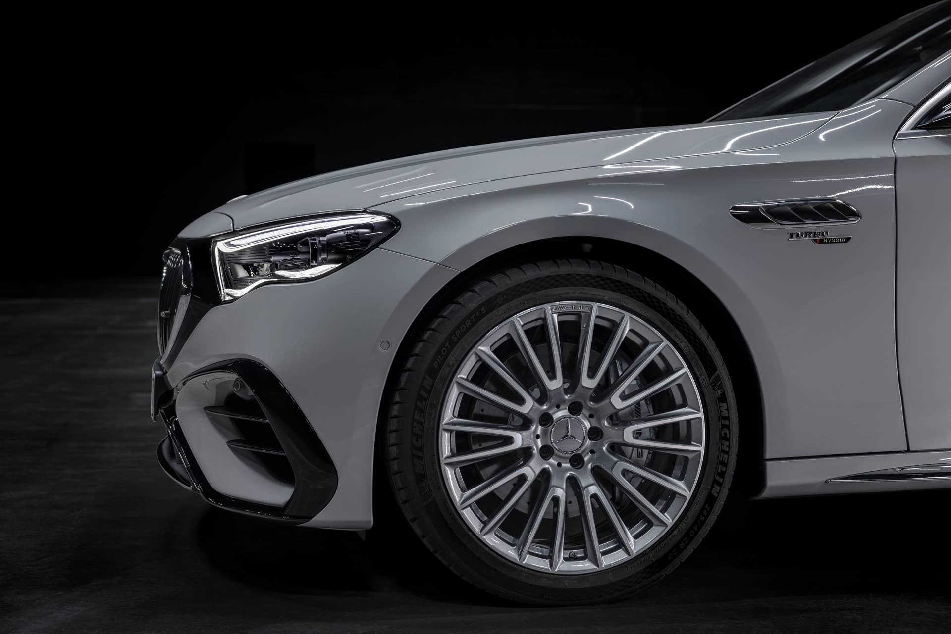 Stunning E53 AMG Hybrid Wagon Debut: Mercedes Revamps a Grand Tradition ...