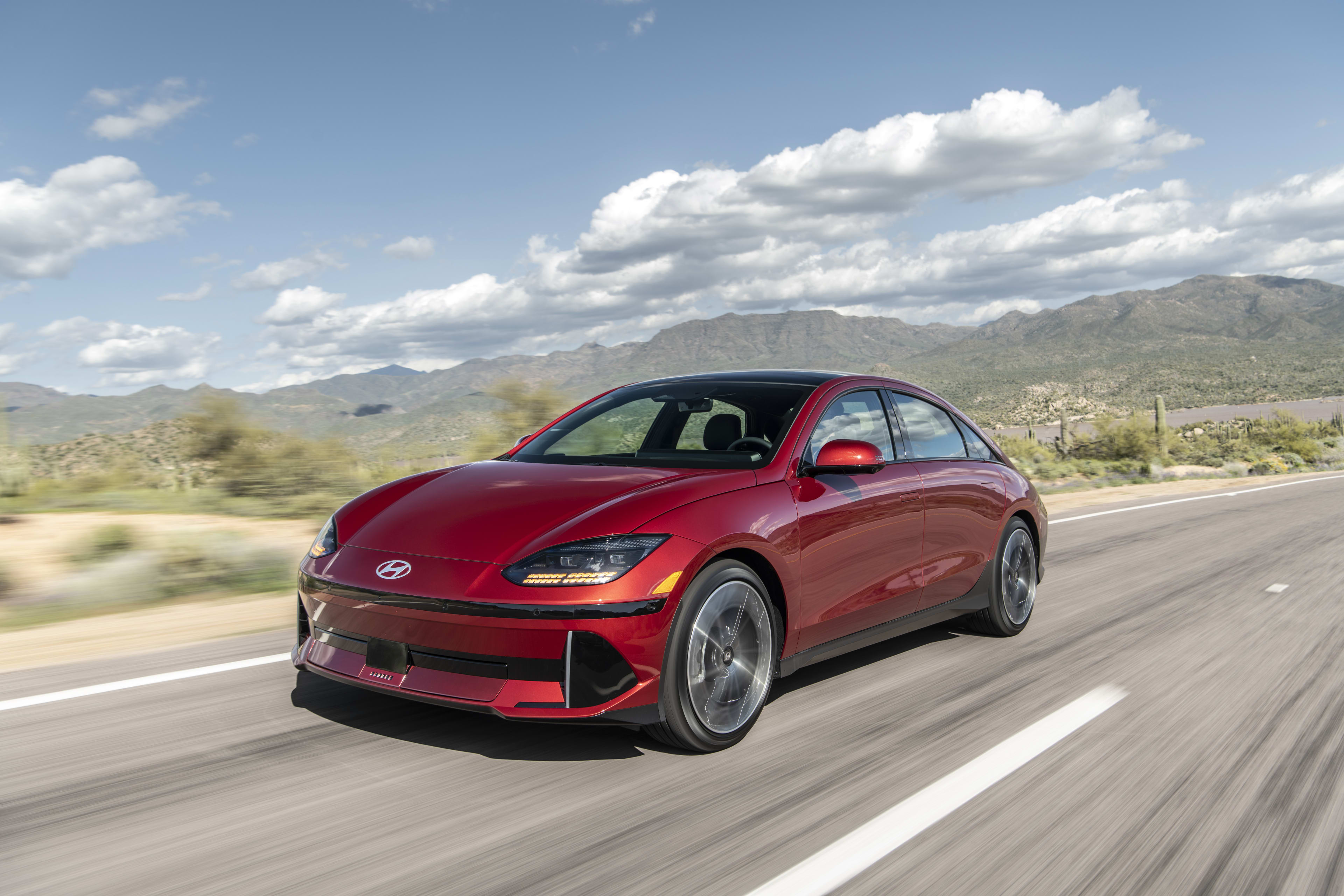 2025 Hyundai Ioniq 6: 4 Reasons to Love It, 2 Reasons to Think Twice ...