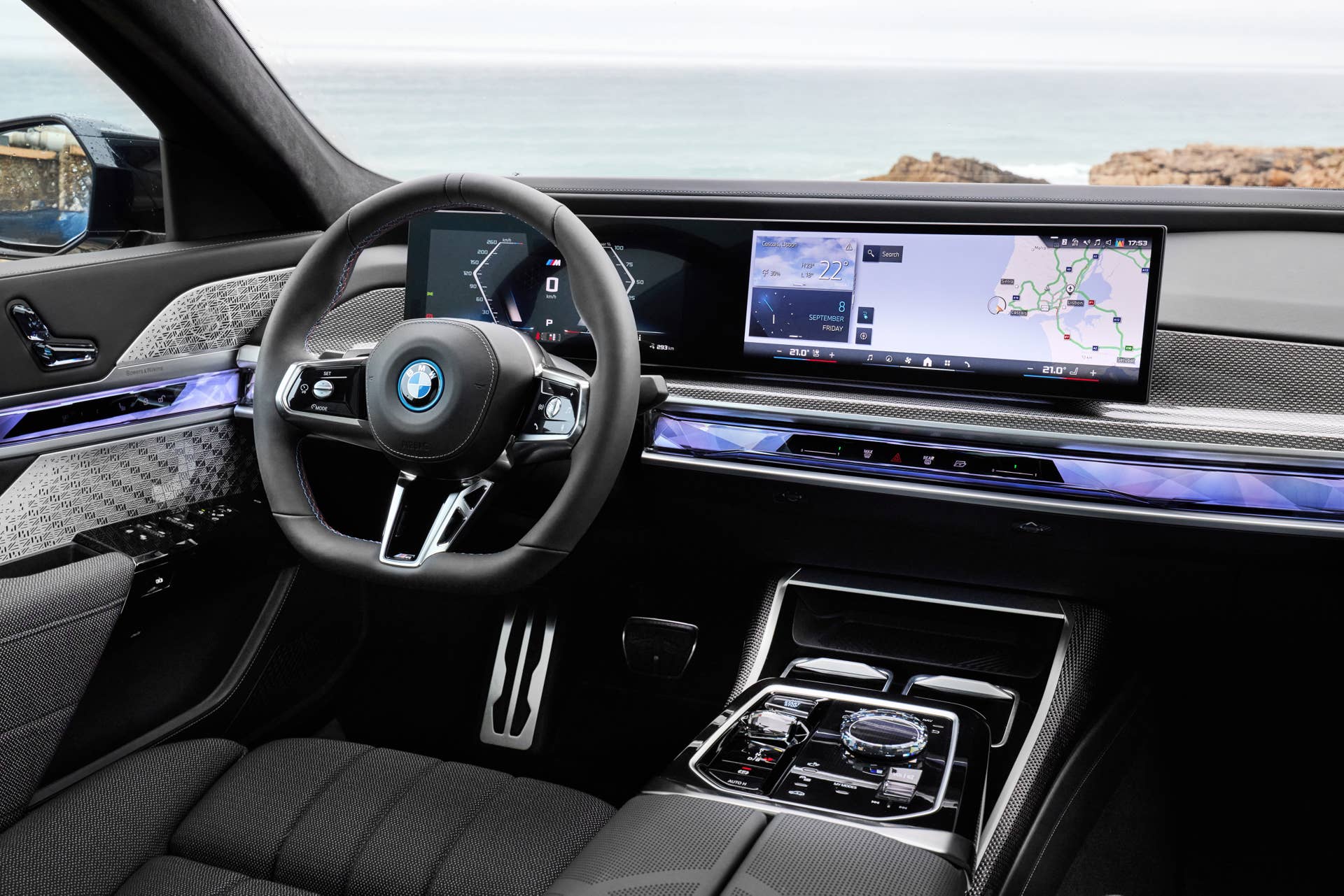 5 Vehicles with the Biggest Infotainment Screens - Autoblog