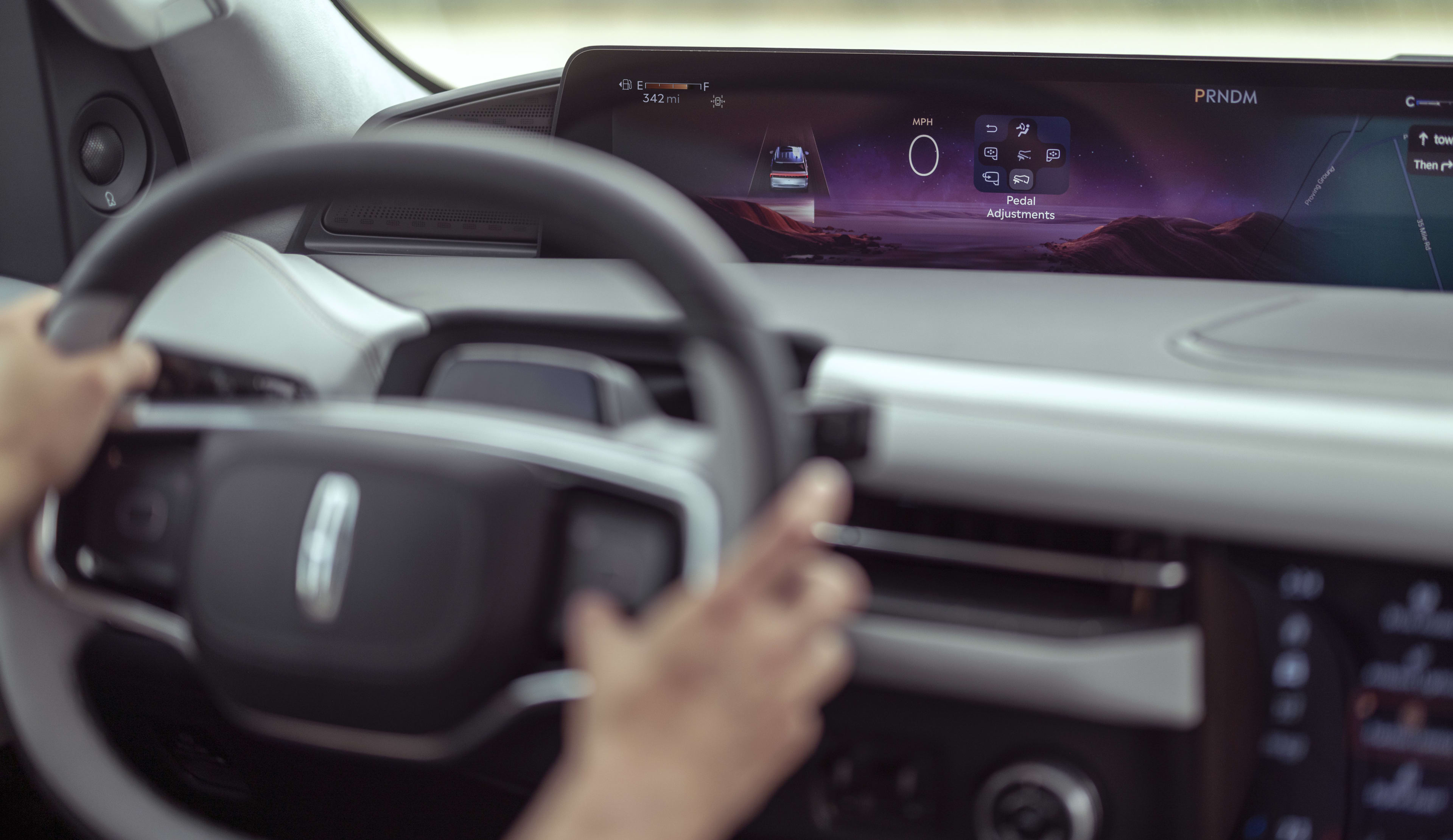 5 Vehicles with the Biggest Infotainment Screens - Autoblog