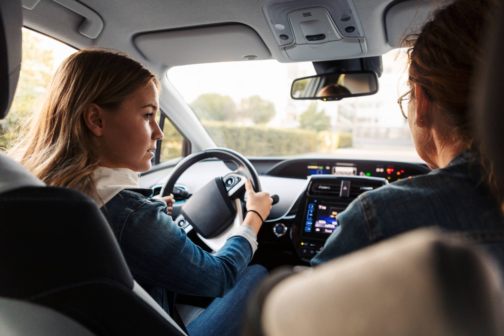 Attention Parents: The IIHS Recommends These Safe Cars for Teen Drivers ...