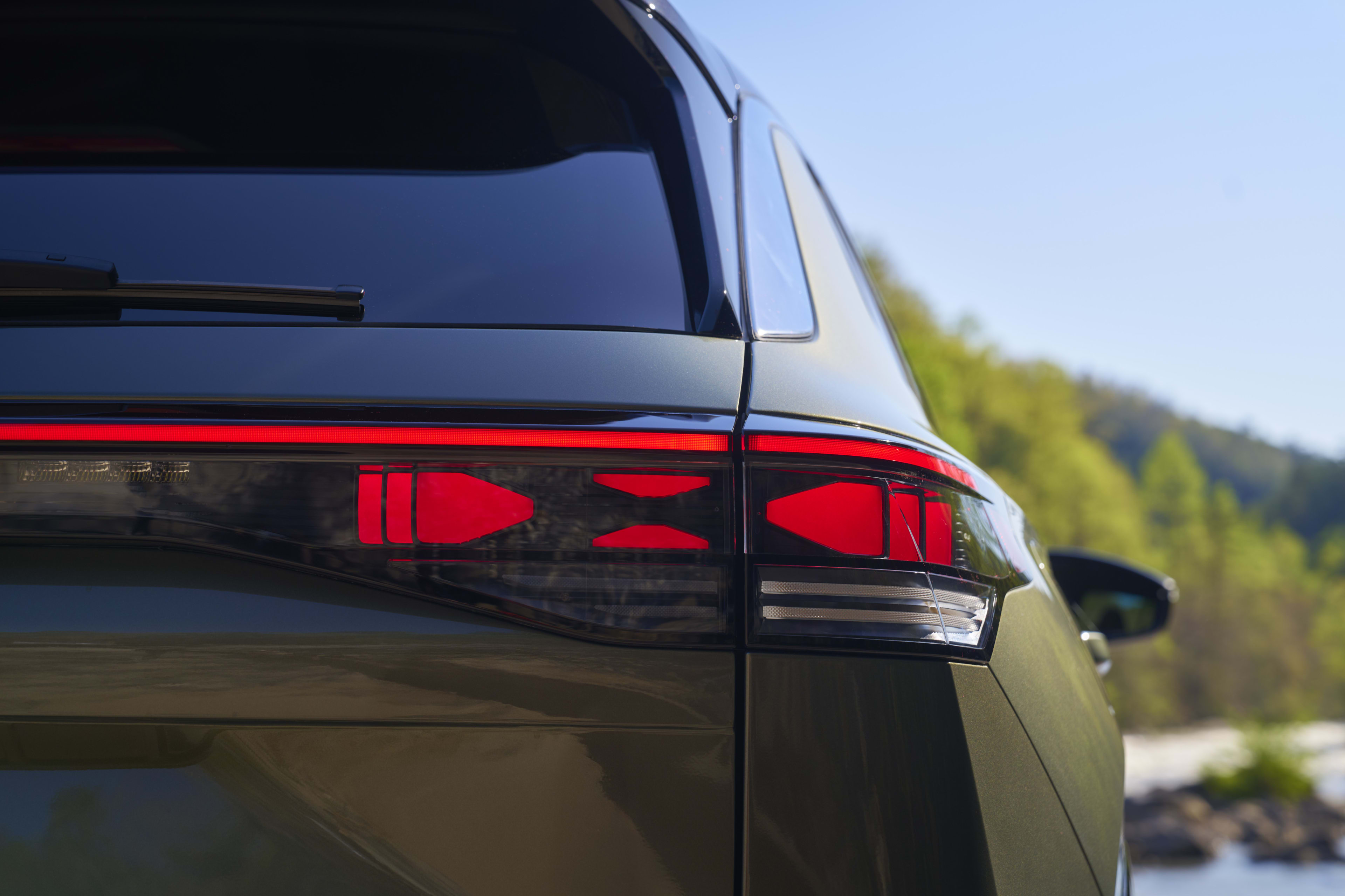 2025 Volkswagen Tiguan: 3 Reasons to Love It, 2 Reasons to Think Twice ...