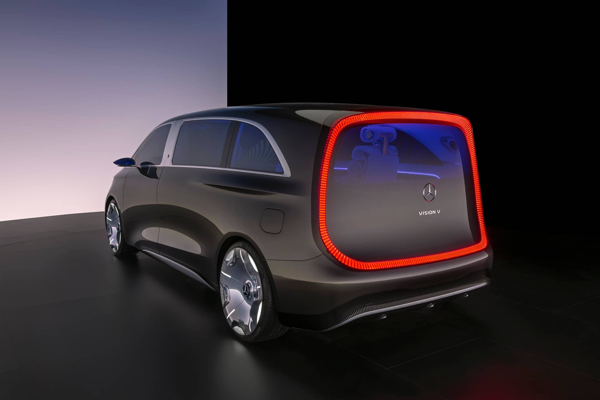 Mercedes-Benz's Vision V Concept Car is a Luxurious, Futuristic ...