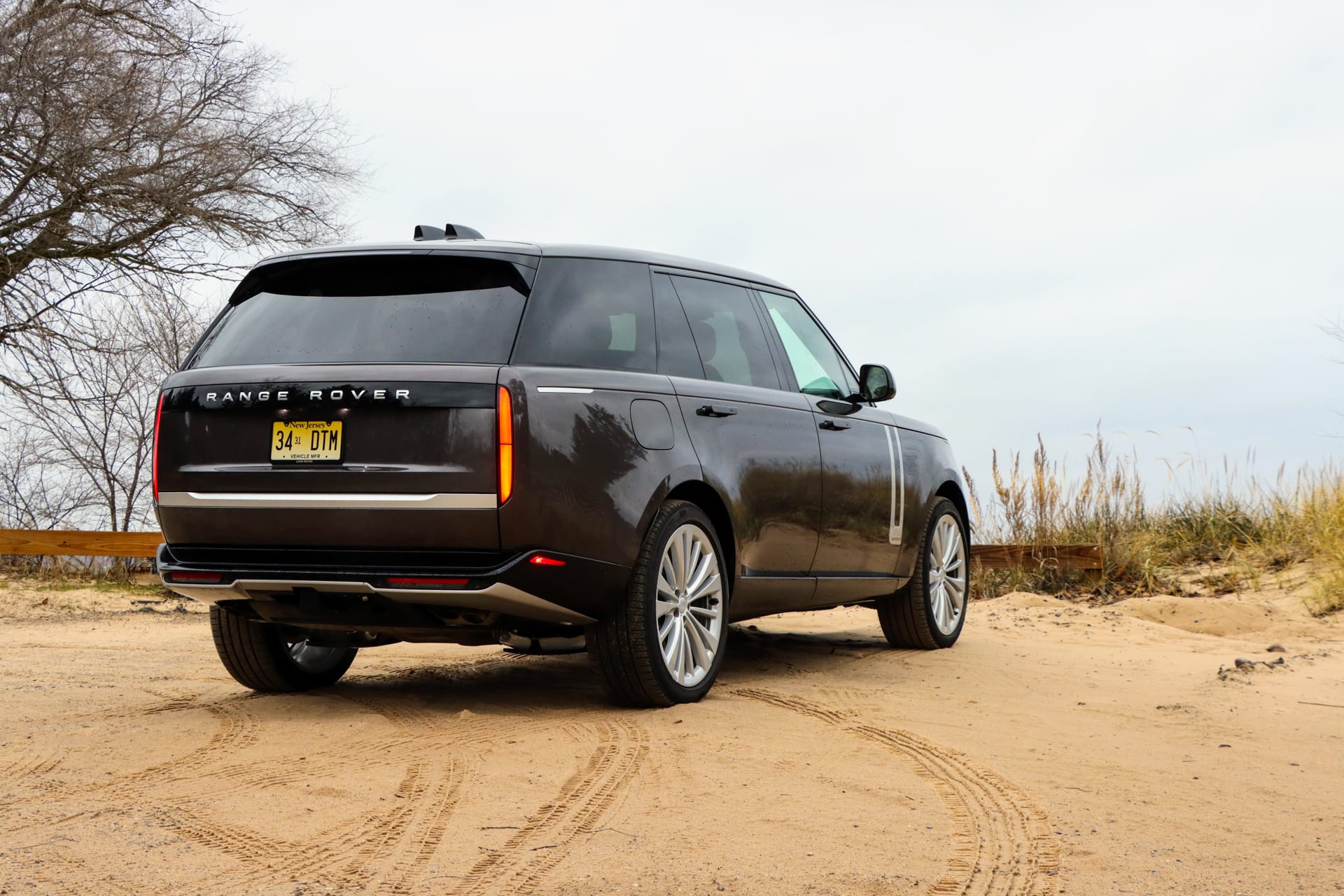 I Test Drove the 2025 Range Rover EWB Autobiography: Here’s the Real ...